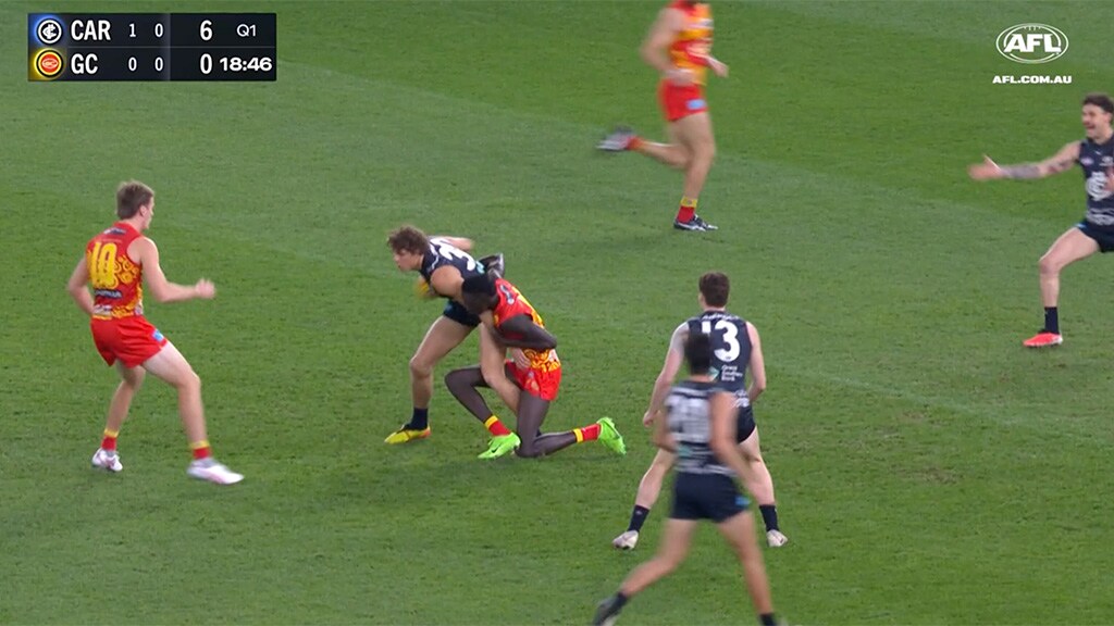 Charlie fights through big Mac before finding Zac in attack