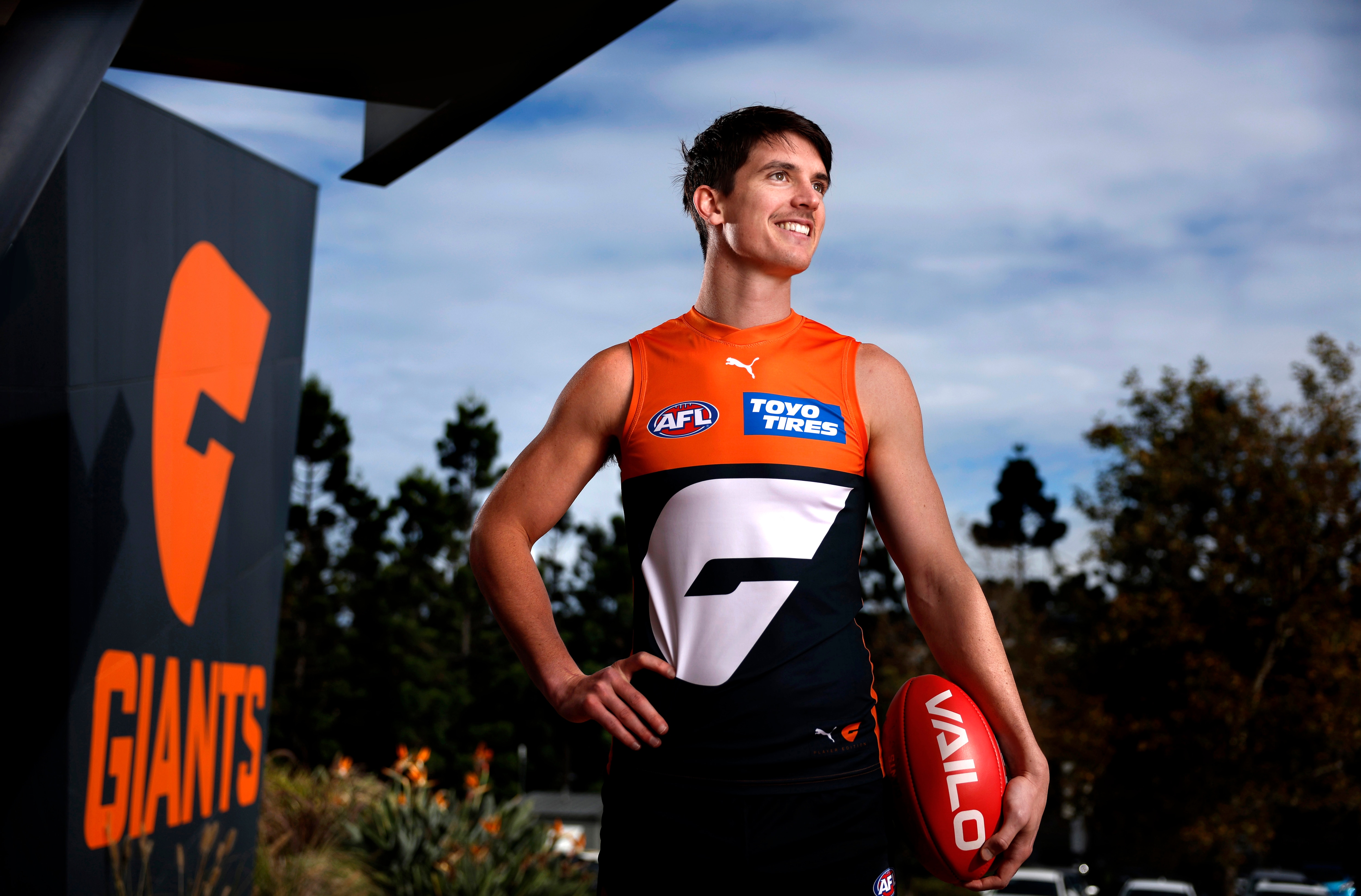 Giants star inks MONSTER contract extension