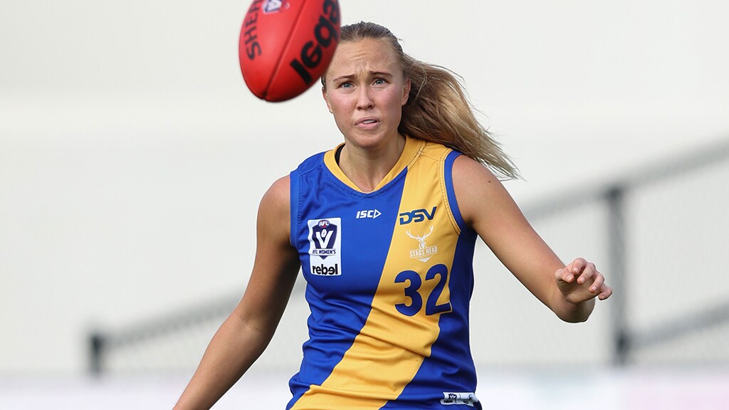 Biedenweg-Webster signs on with Dockers