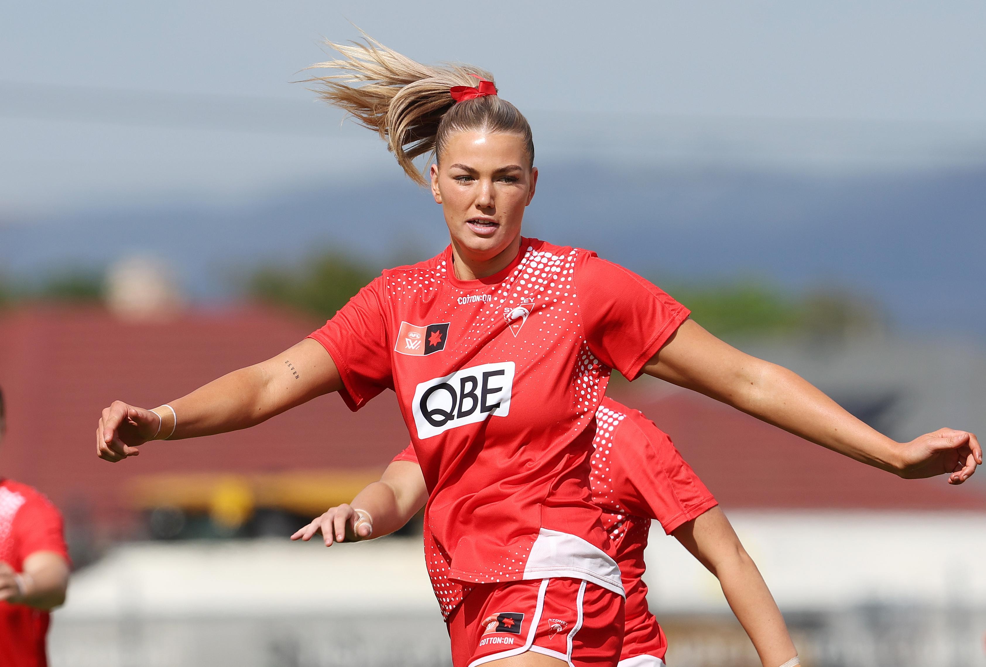 Star Swan ready to fly after injury, contracts put behind her