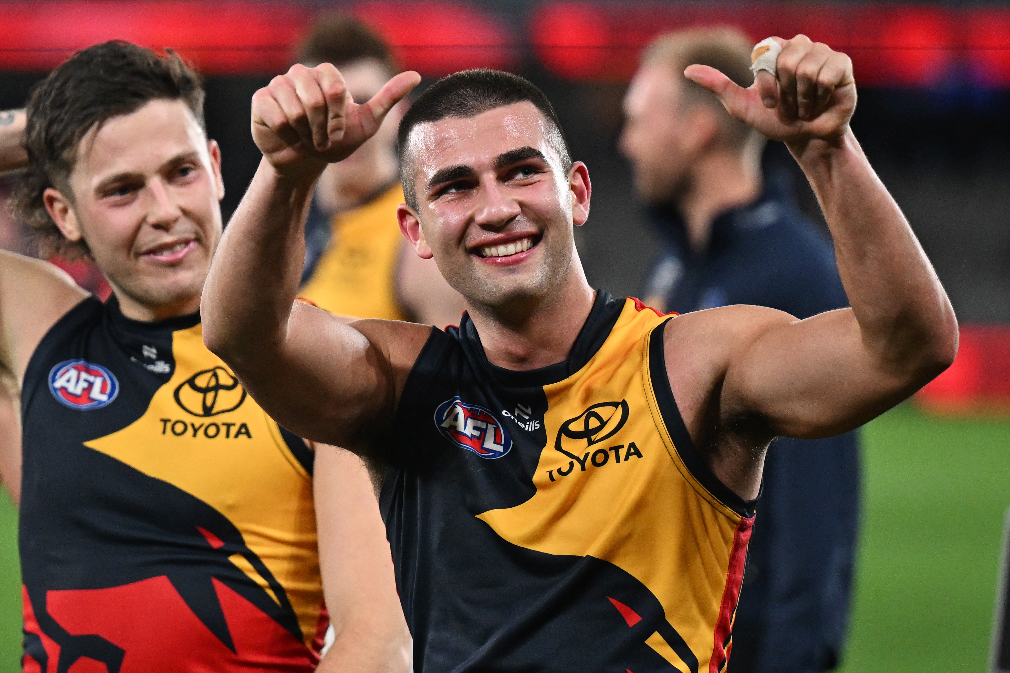 Clutch Rachele's last-gasp goal sees Crows bring down Bombers