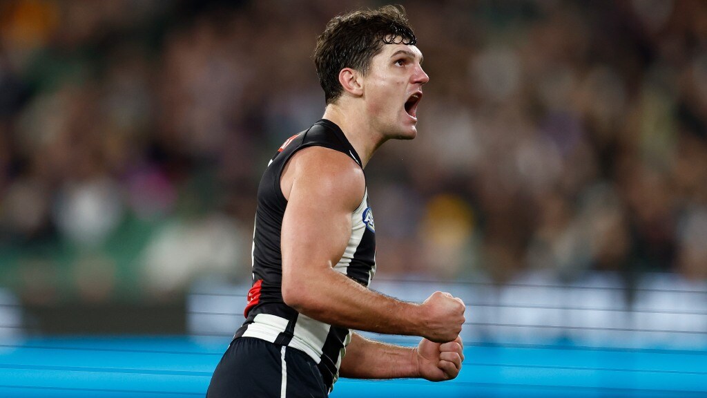 Insane scenes as magic Magpies double brings pandemonium