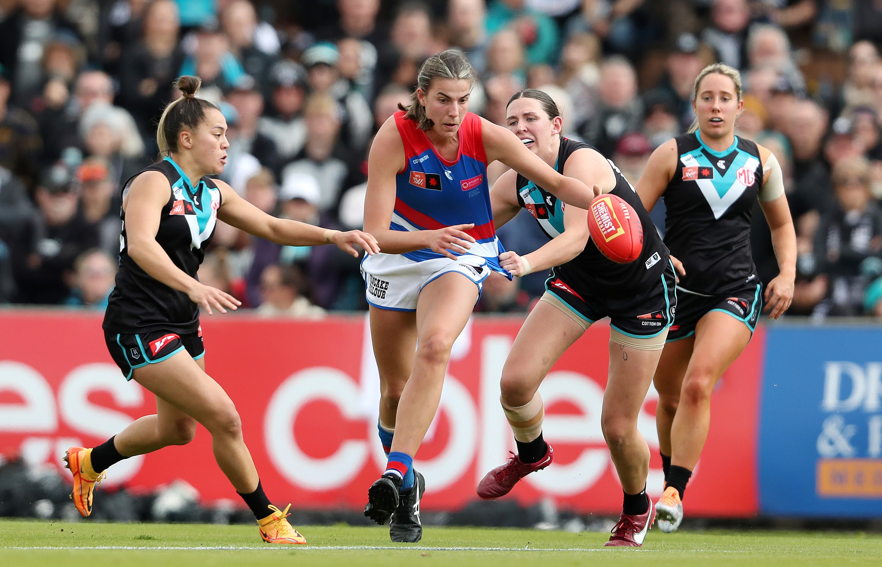 Double delight: Bulldogs AFLW match moved to MCG