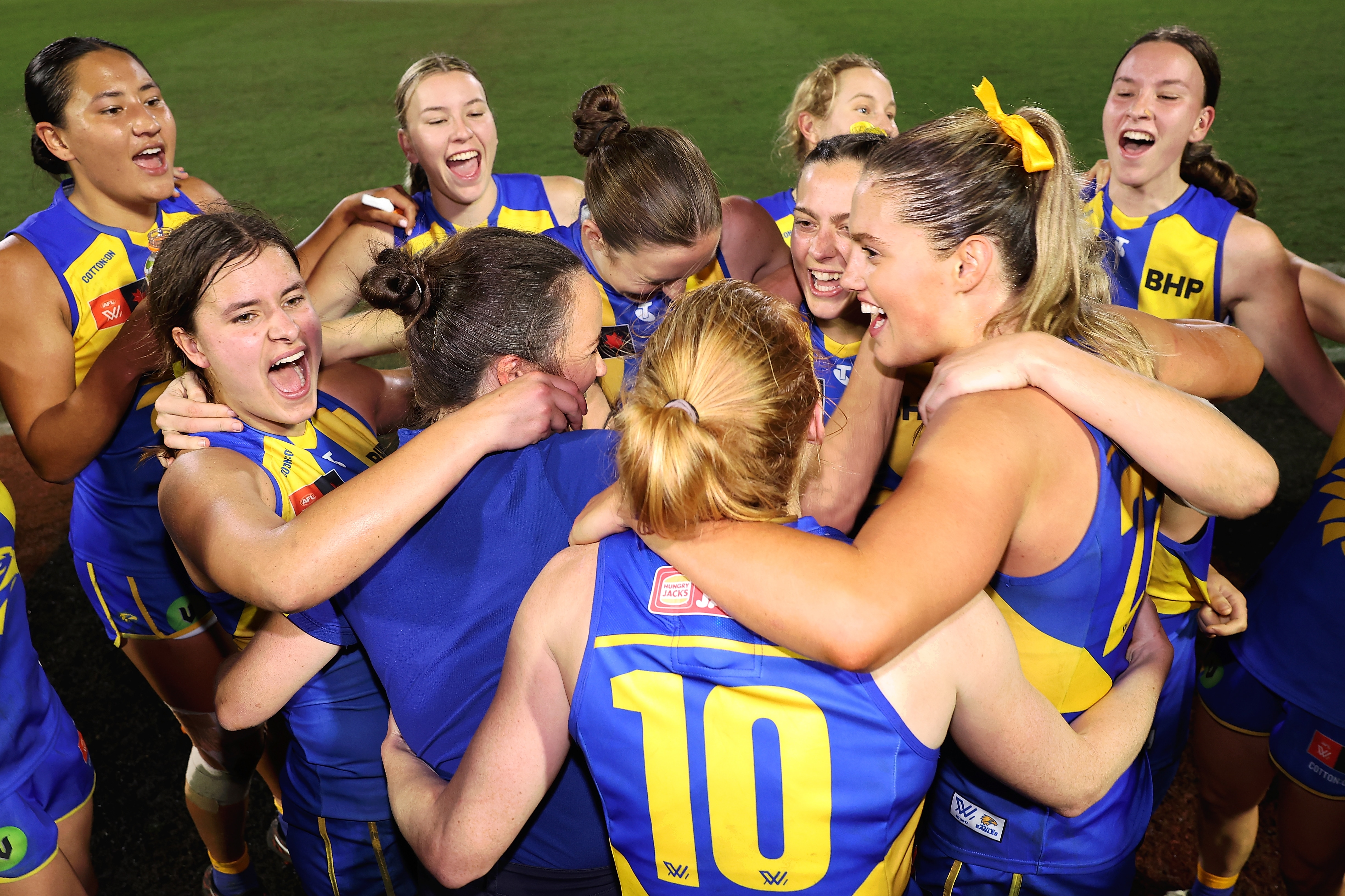 Eagles edge Tigers in thriller to give Daisy winning start