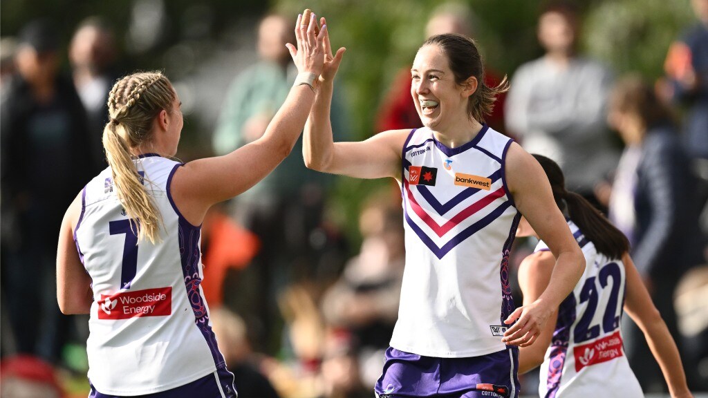 Amazing Aine turns heads with clinical bag of four
