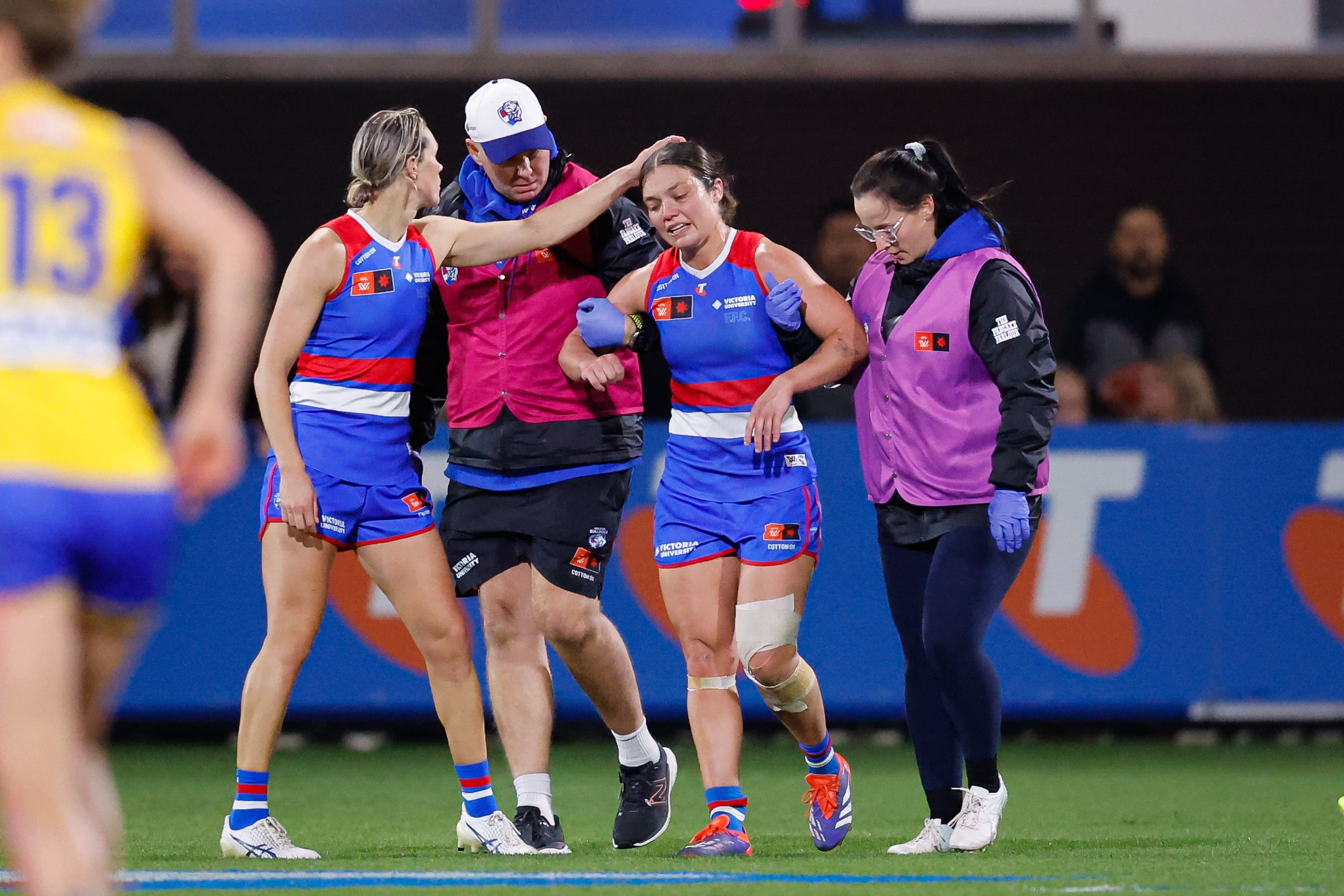Ellie everywhere: Bulldogs star overcomes foot injury, return date set