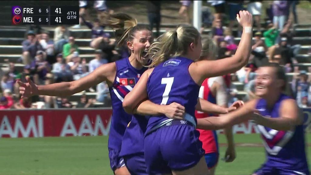 AFLW last two mins: Dockers charge past Dees in stunning comeback