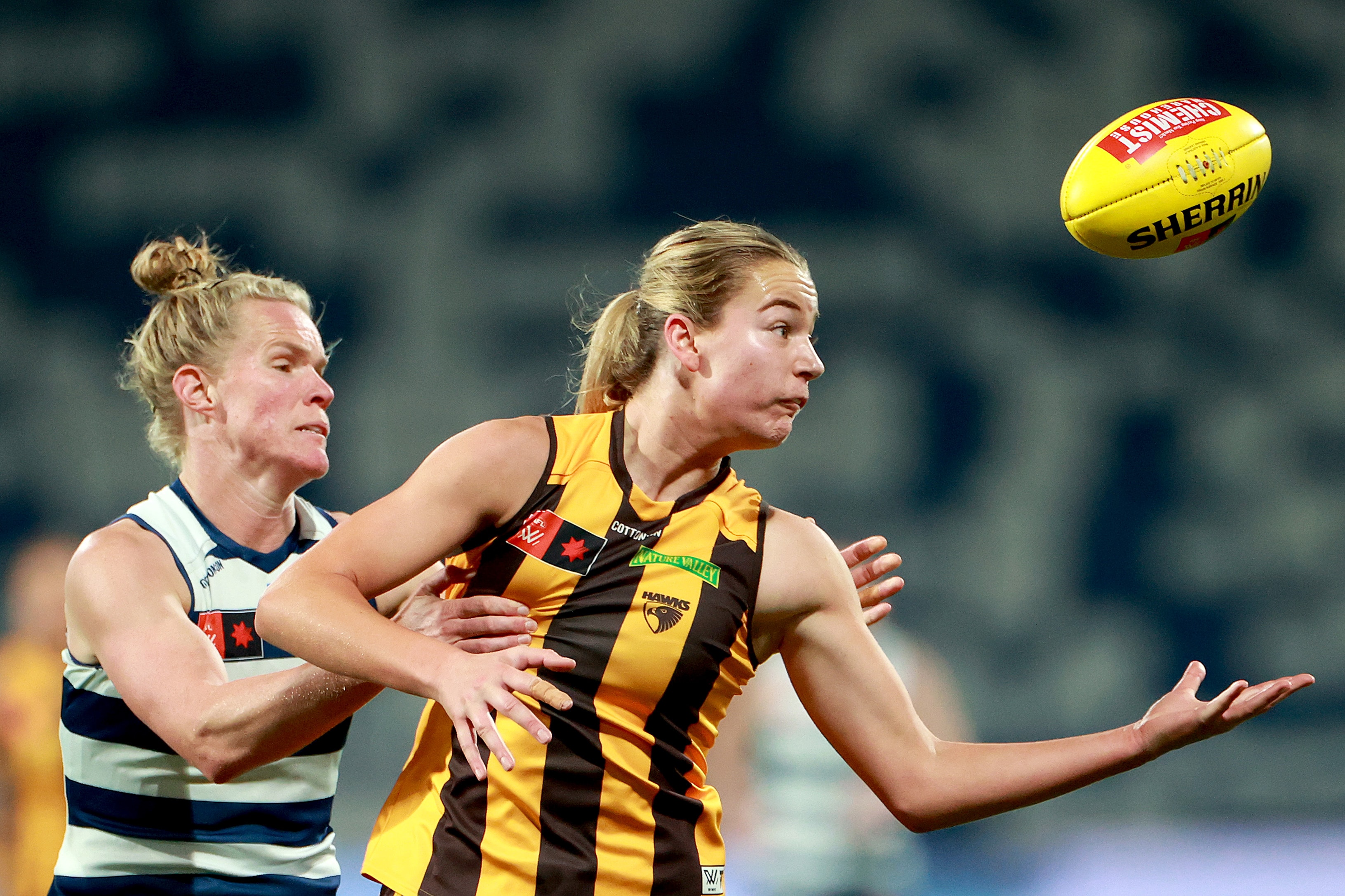 Hawks embracing momentum, 'Hokball' with eyes on top four