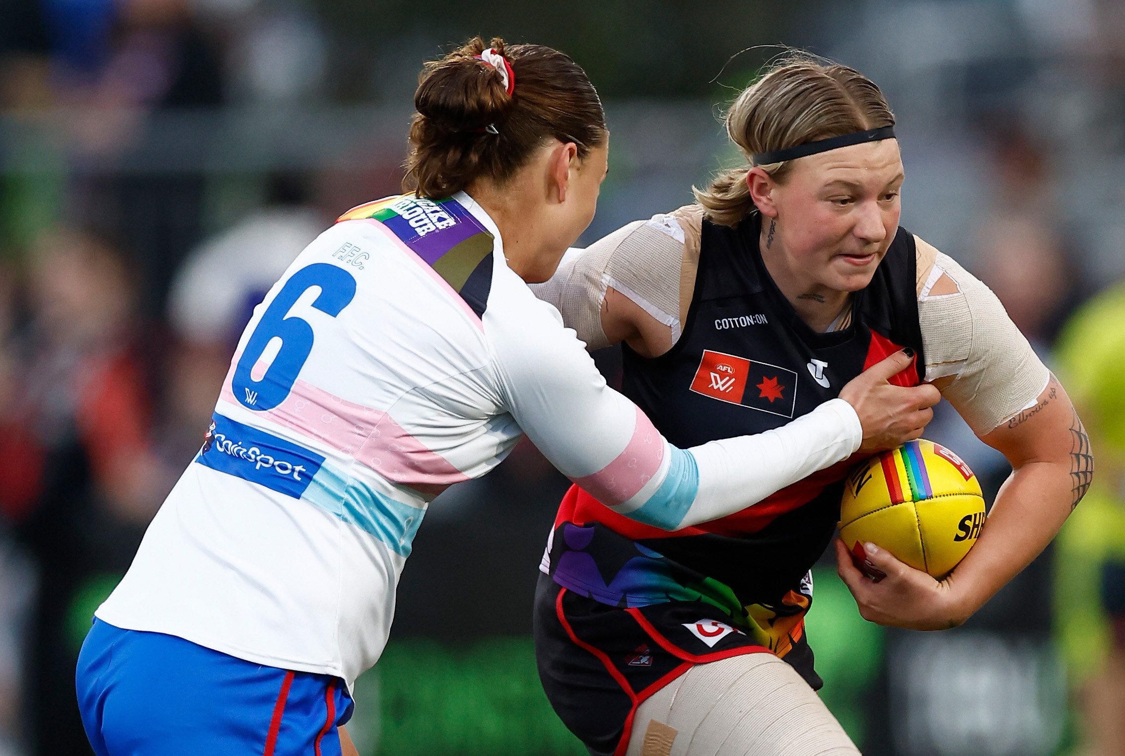 Bombers out to keep finals chance alive against Dogs. LIVE from 7.15pm AEDT