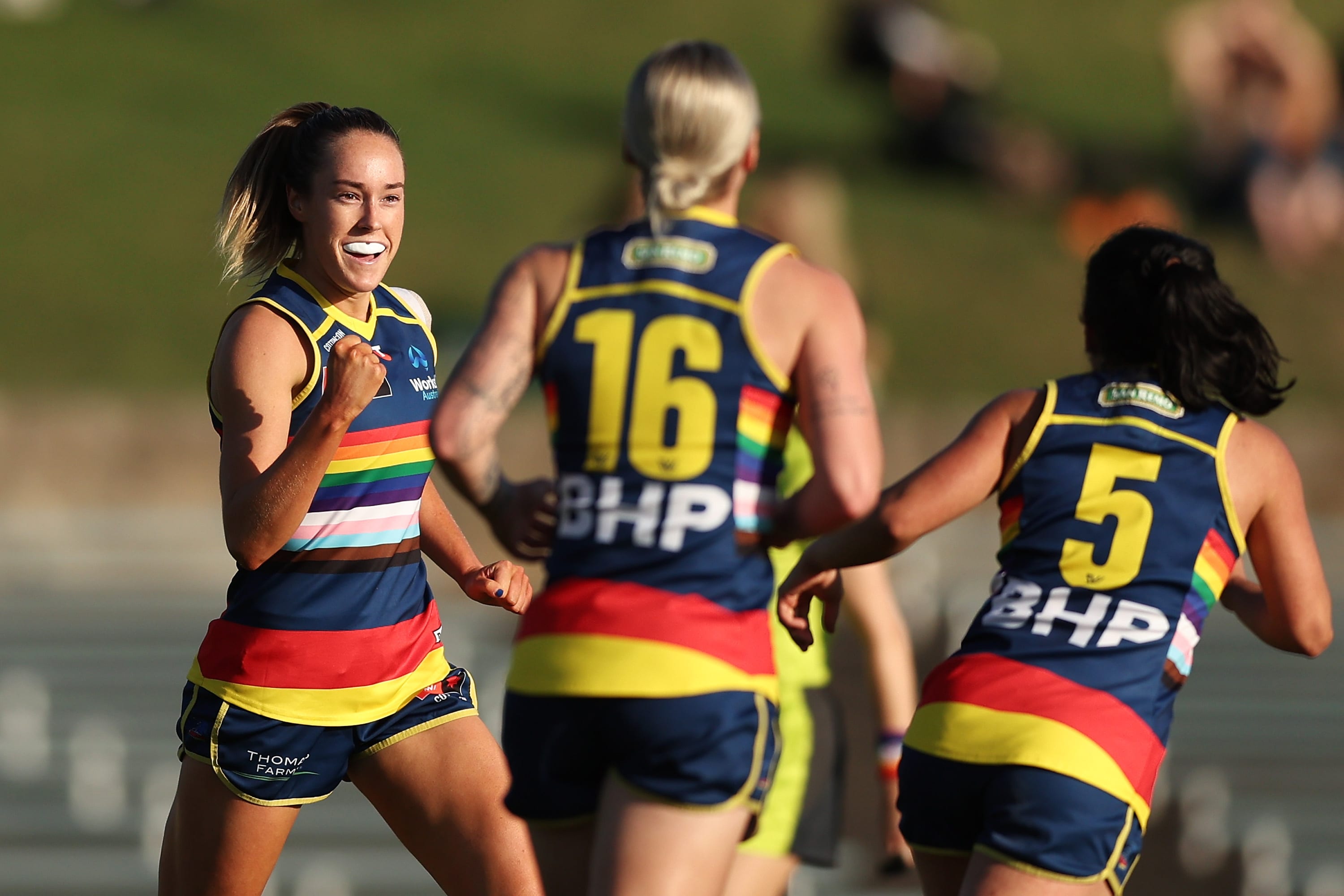 Crows surge into top four with percentage-boosting win over Giants