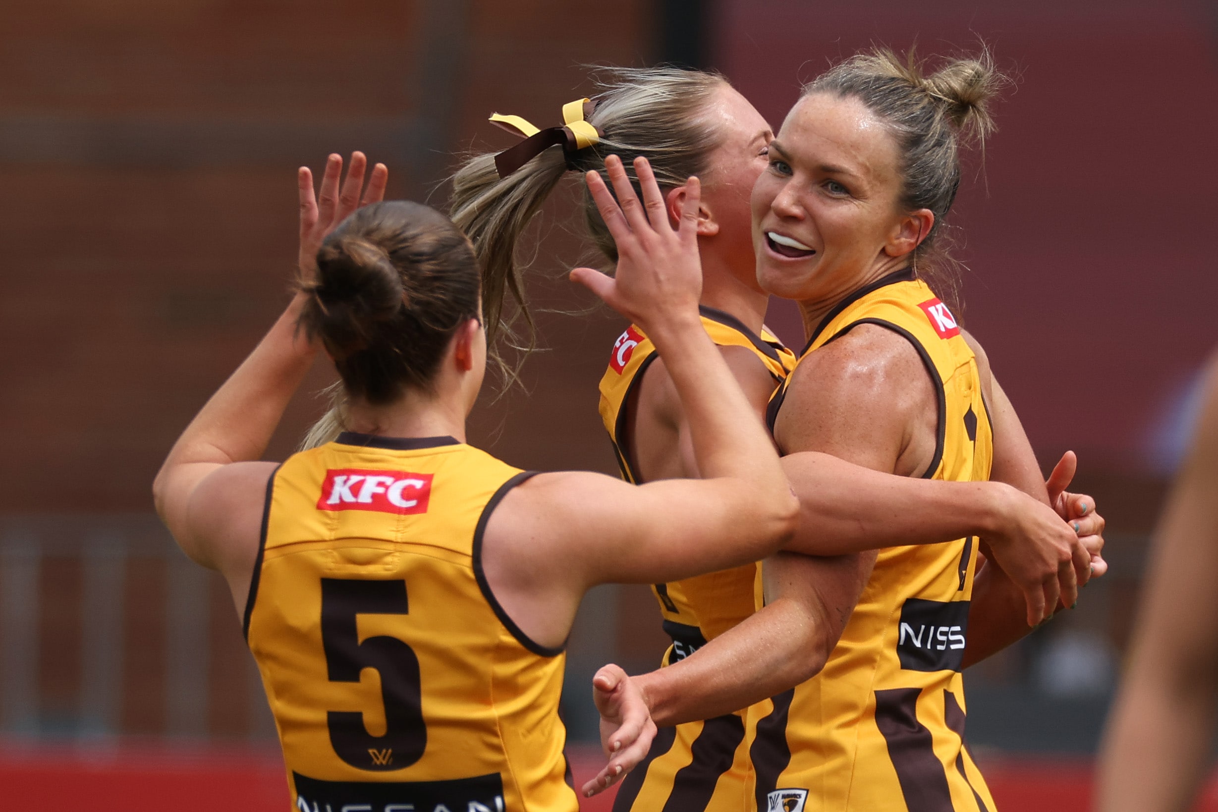 Hot Hawks primed for huge test against resurgent Demons
