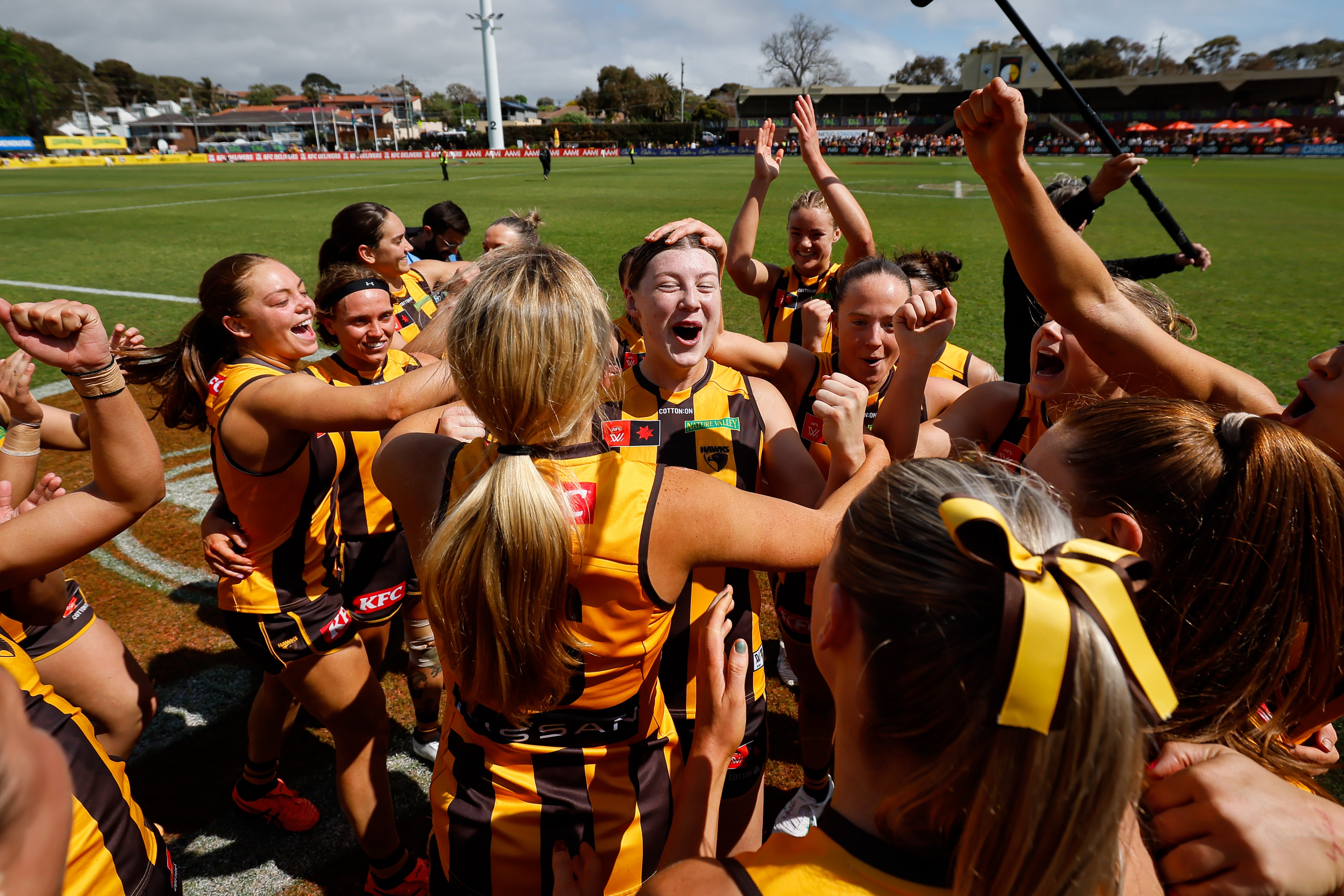 Hawks edge in front of Lions in $1m race for McClelland Trophy