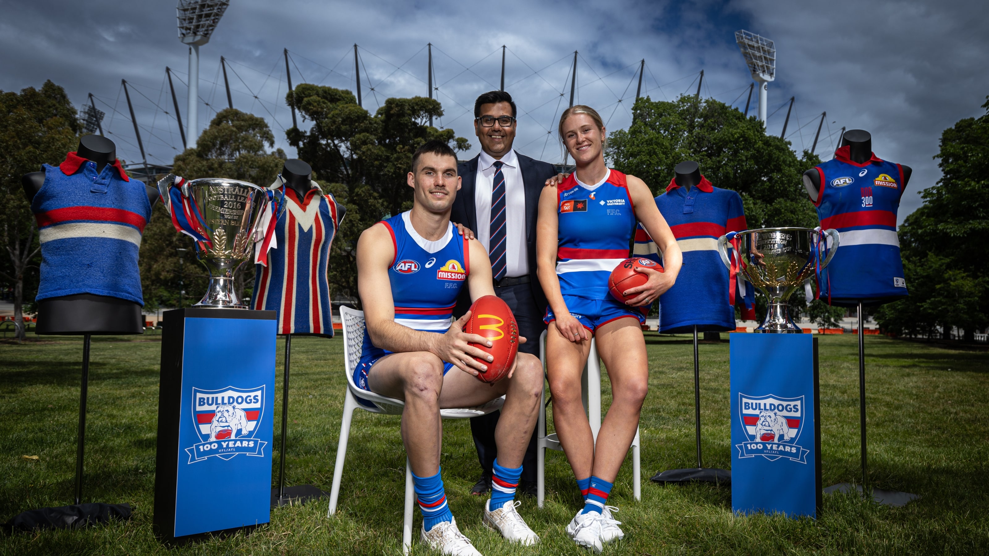 Bulldogs to mark centenary celebrations against Magpies