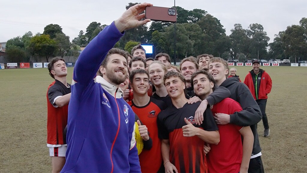 'Footy is for everyone': Greats give back to country clubs