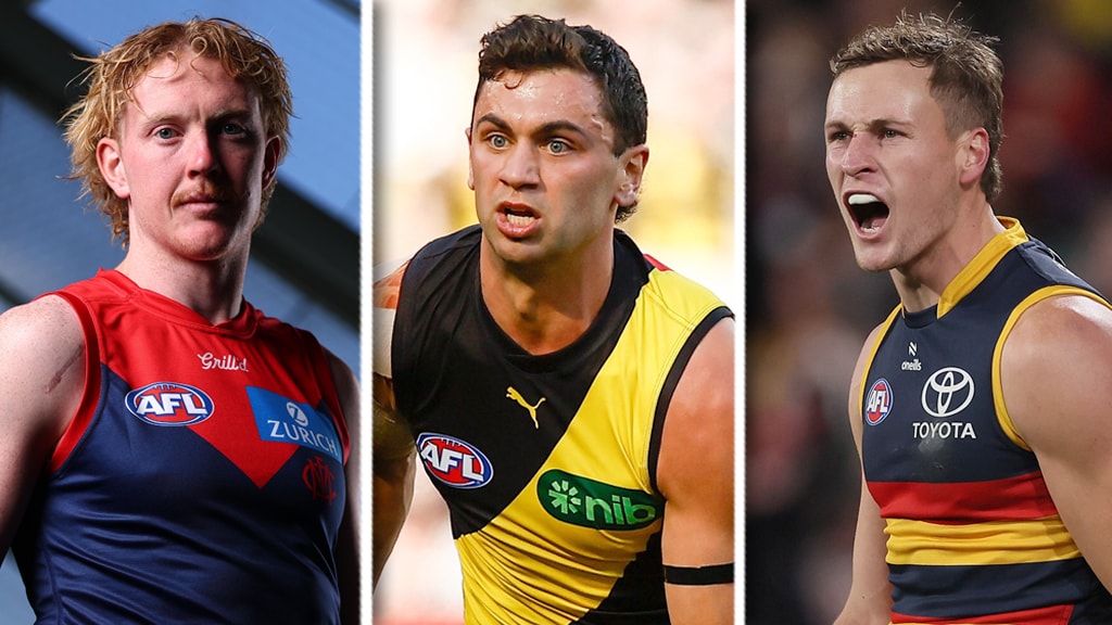 Every club previewed: Fantasy locks, bargains, rookies, more