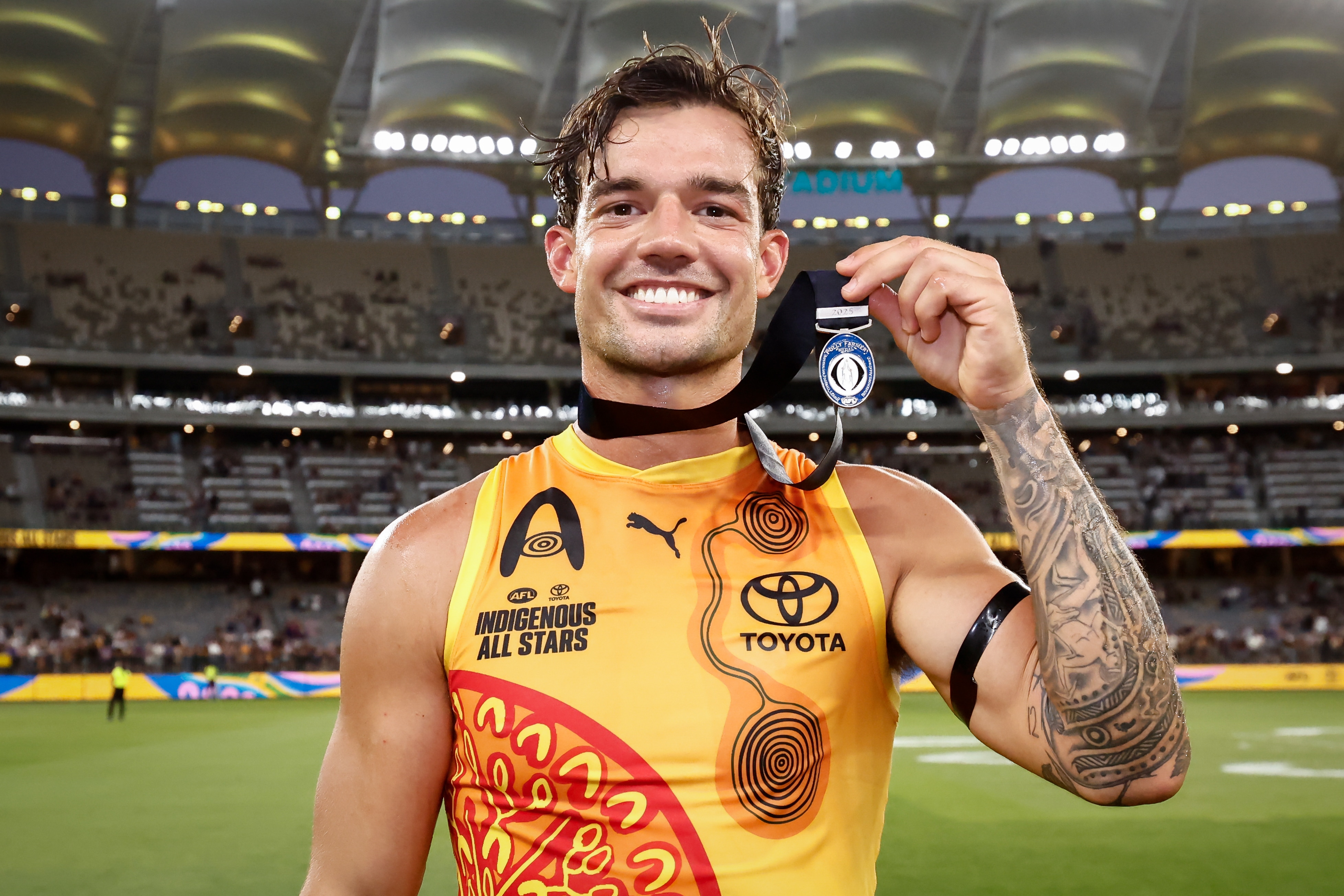 Coach holds back tears on emotional night for Roos skipper