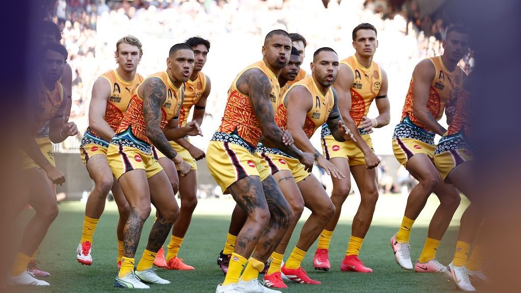 Indigenous All Stars deliver spine-tingling war dance