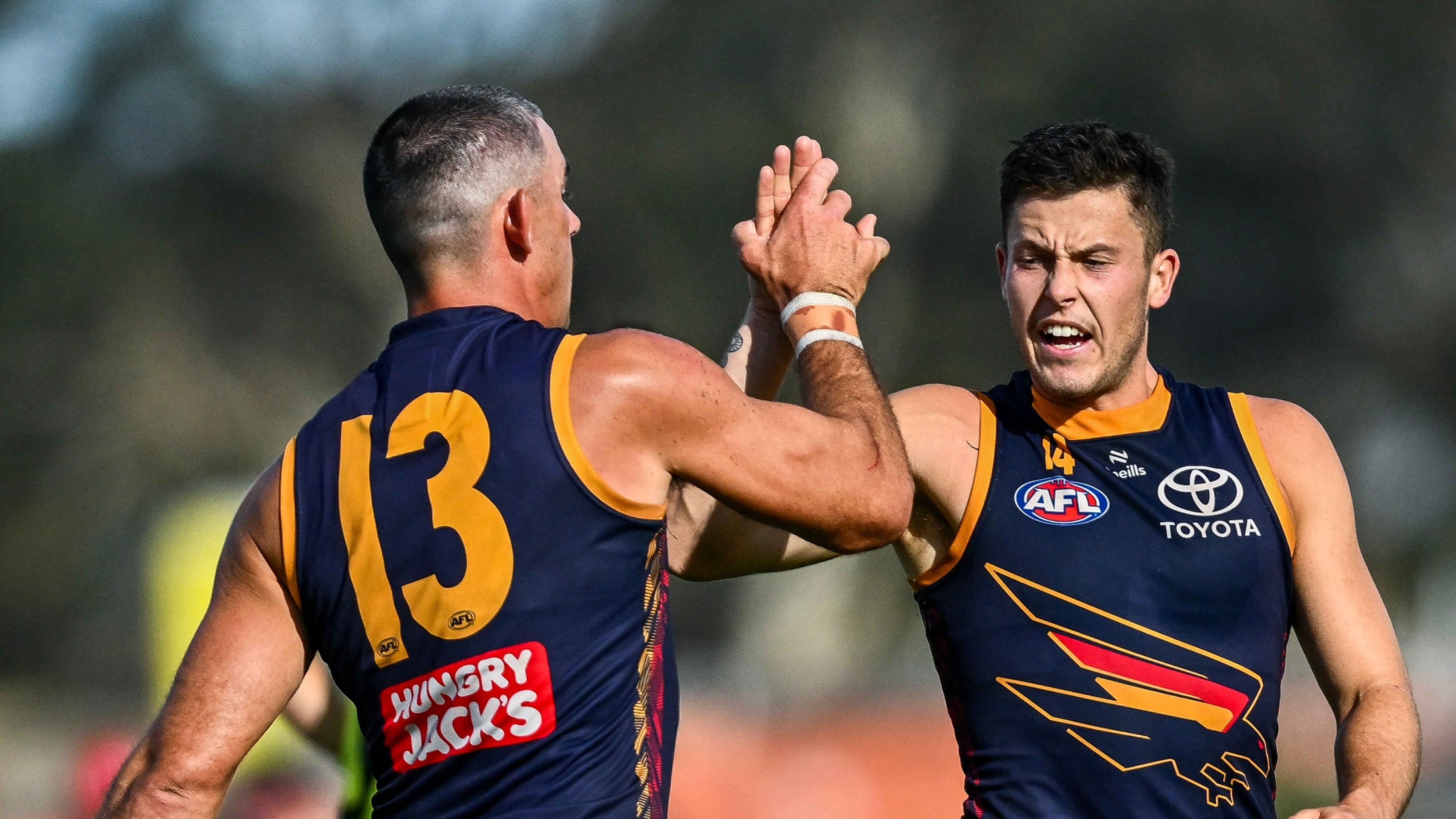Crows gun boots three in dominant showing, Port's shaky defence