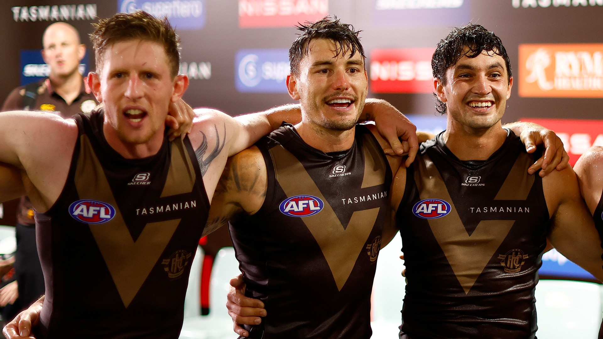 Striking (brown and) gold: The recruiting run that has Hawks in flag hunt