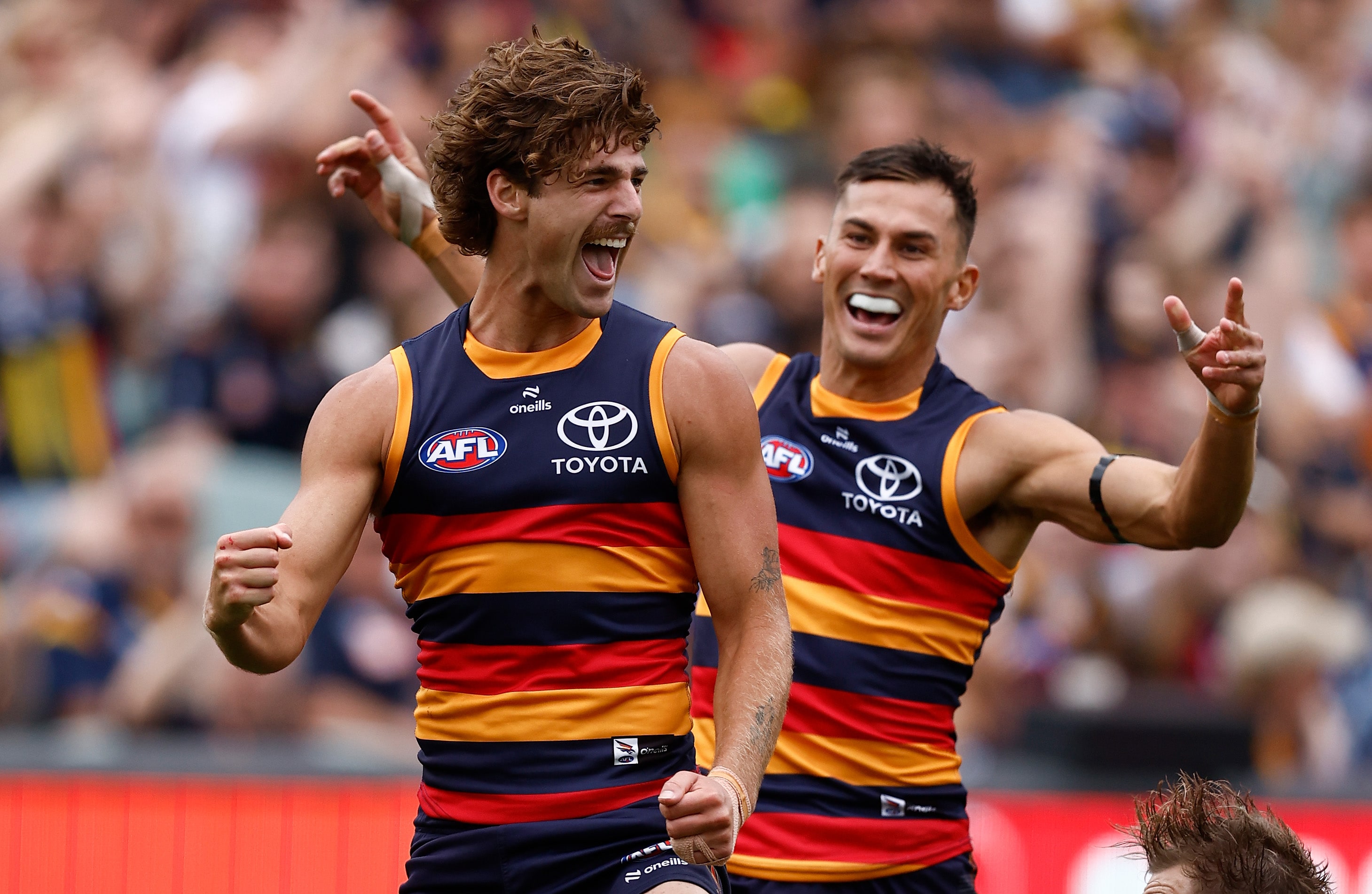Crows put on a show in demolition of Saints