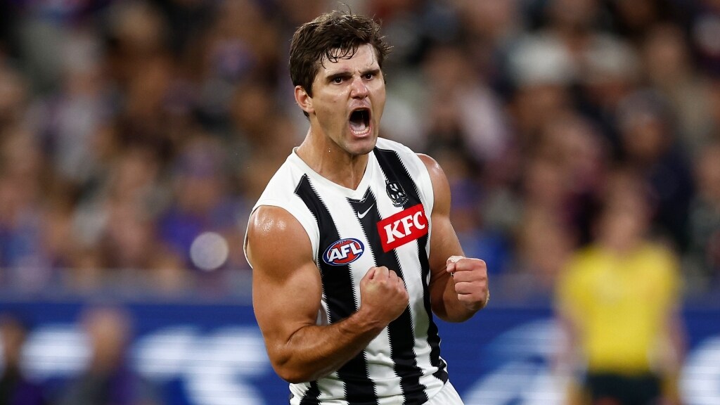 Schultz slips through and sells sweet candy