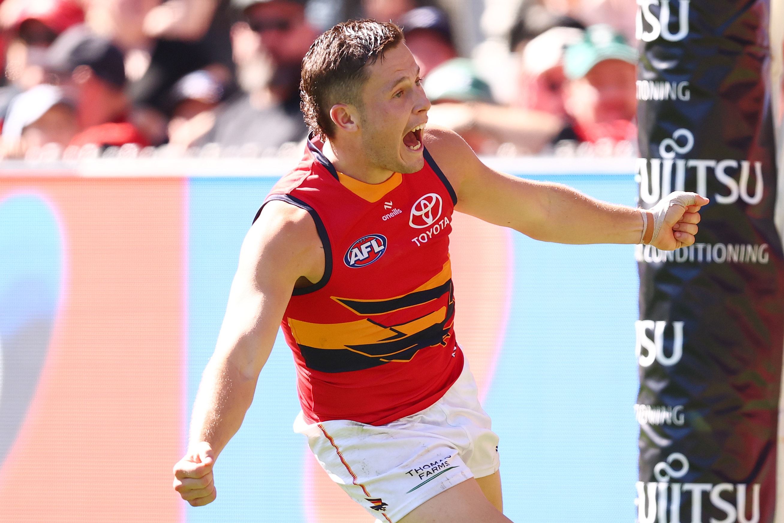 Crows end MCG hoodoo with statement win over Bombers