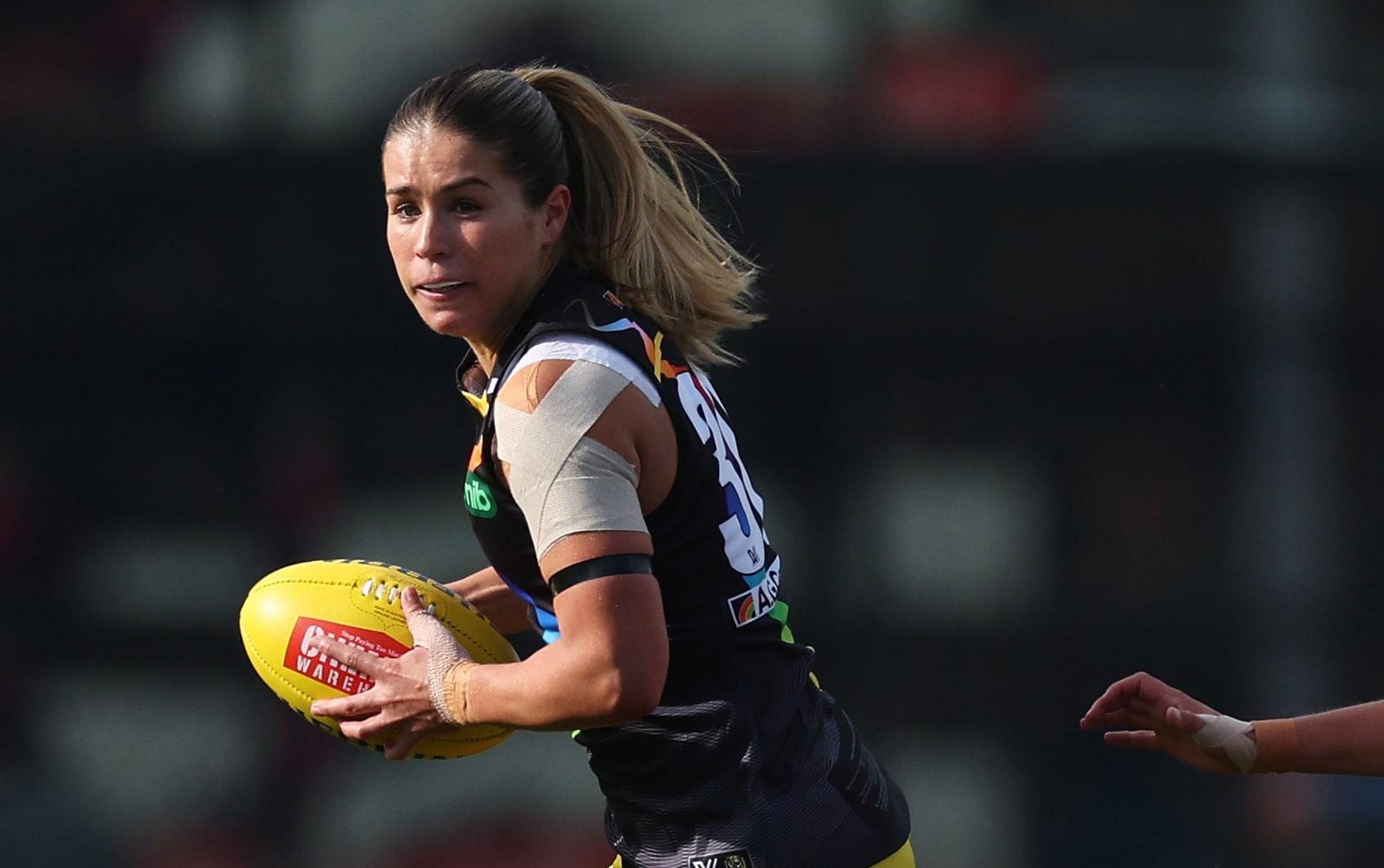 AFLW Pocket Profile: Ally Dallaway