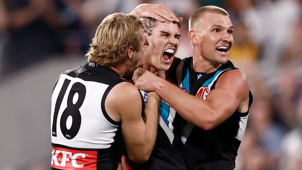 Rozee runs riot in new half-back role with wild pair