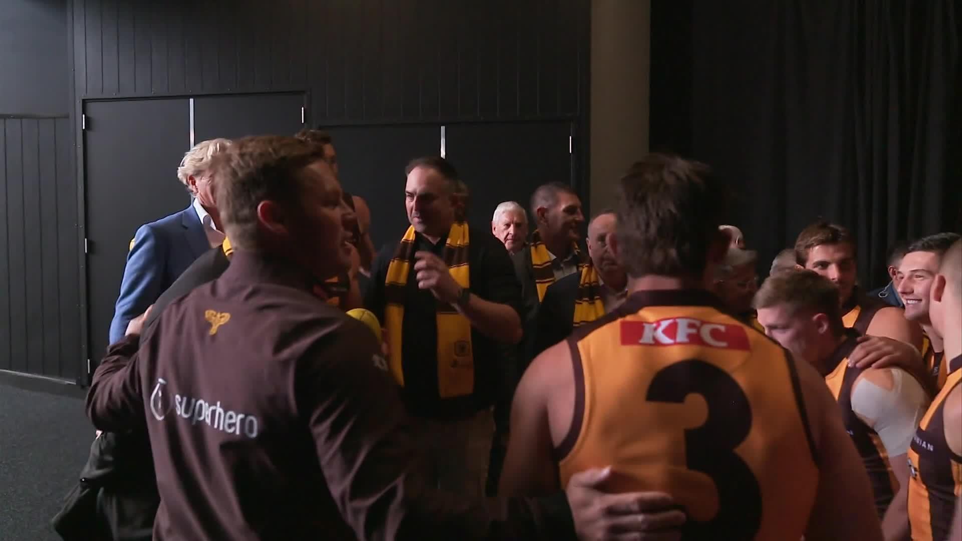 Mitchell’s stirring pre-game speech in historic Hawks huddle