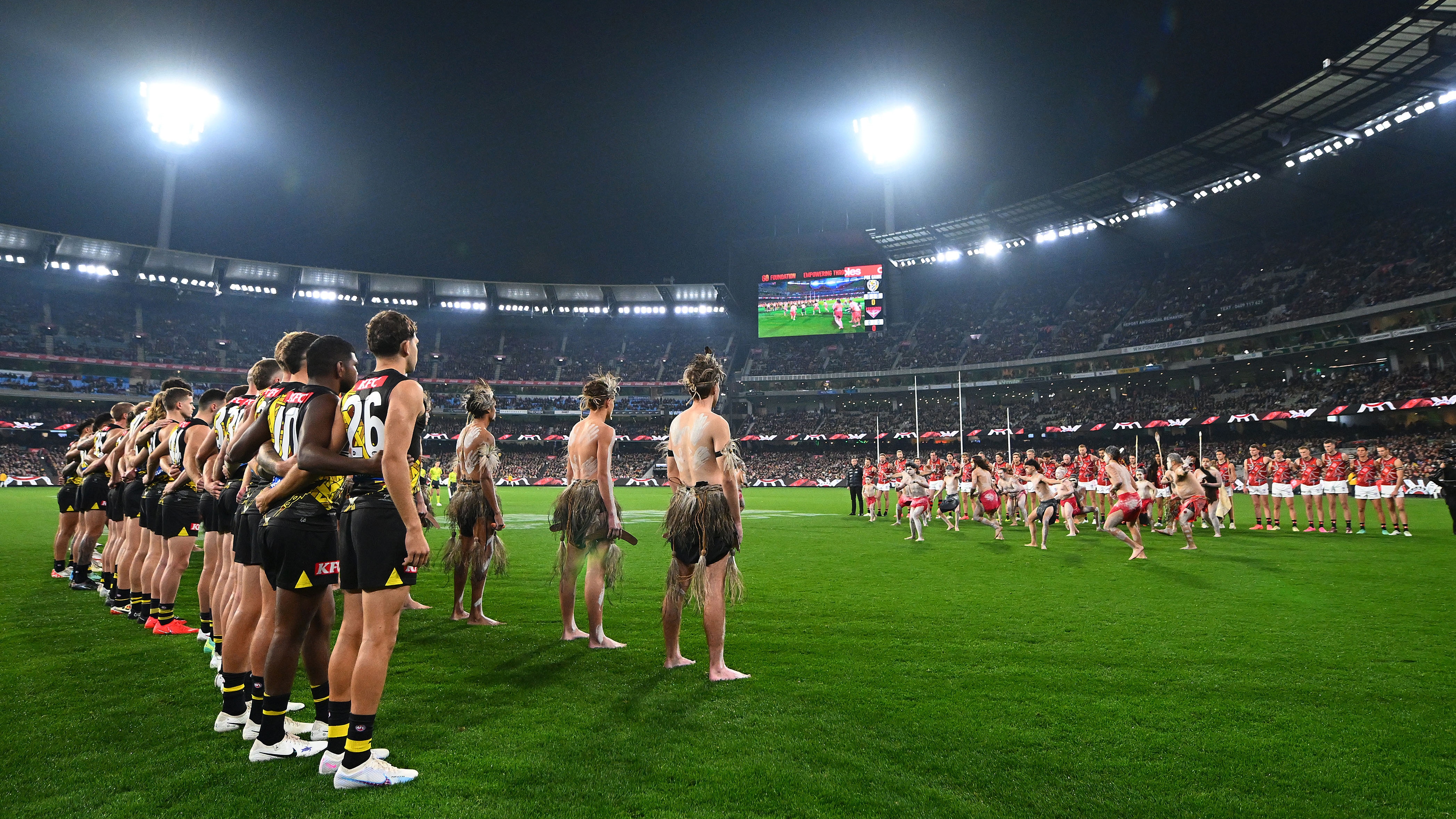 R11 preview: All eyes on Dreamtime at the 'G, huge top-four battle