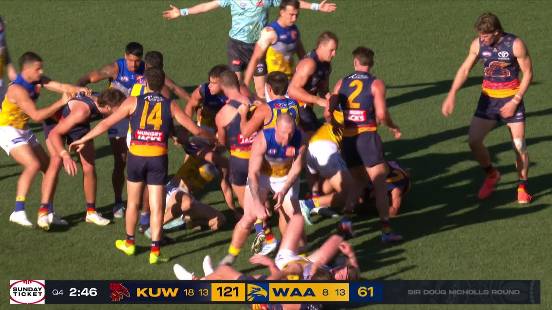 'Out of nowhere': Late brawl erupts at Adelaide Oval