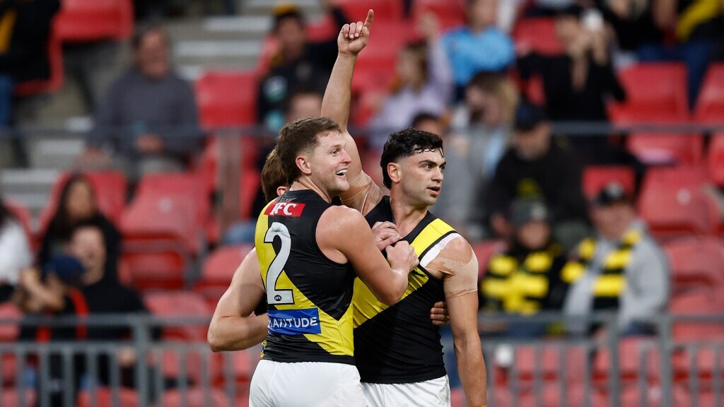Taranto tormenting old side with epic start