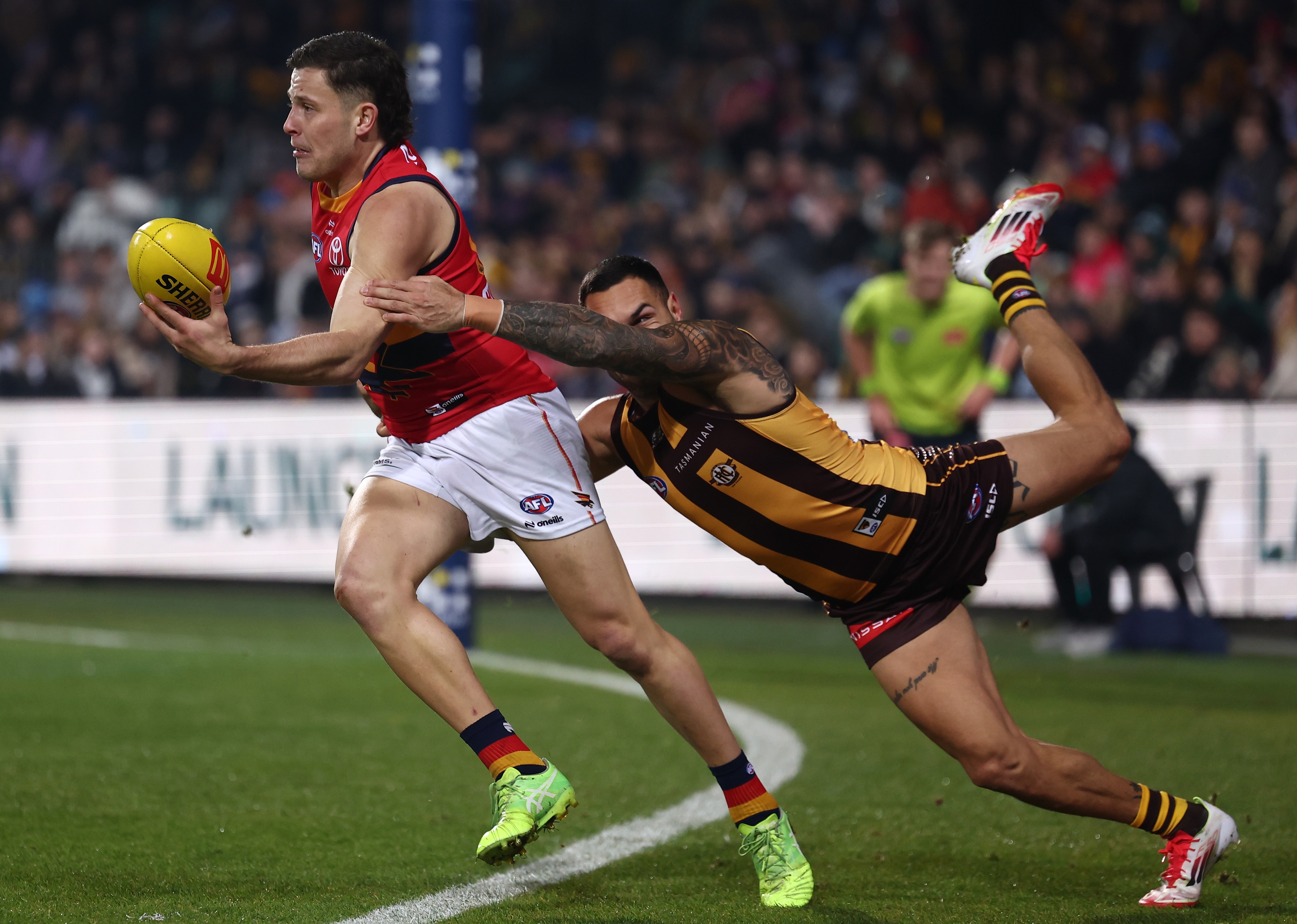 Crows ready for Hawks blockbuster to go 'into a finals mode'