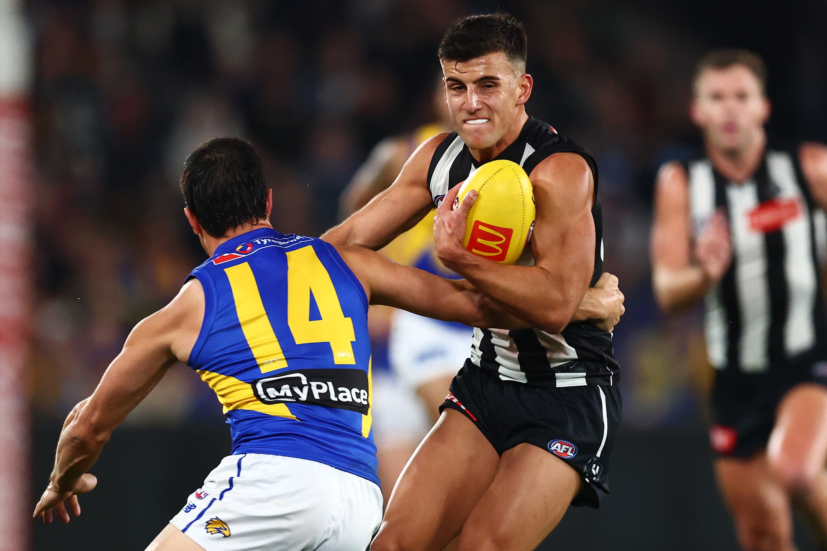 Coaches' votes, R16: Big names close gap as race at the top heats up