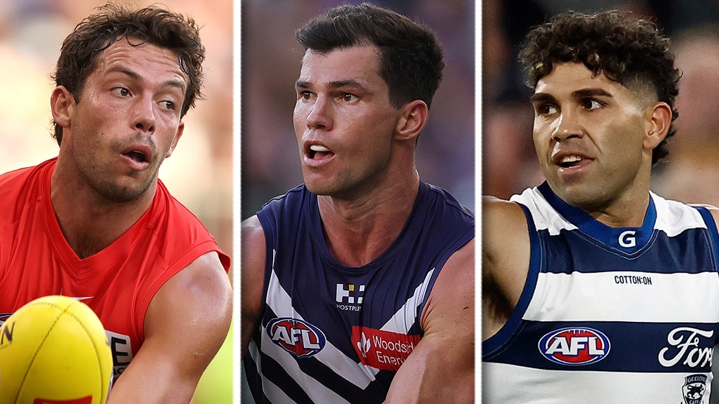 Mom two son porno this girl Jasmine is a smokin hot