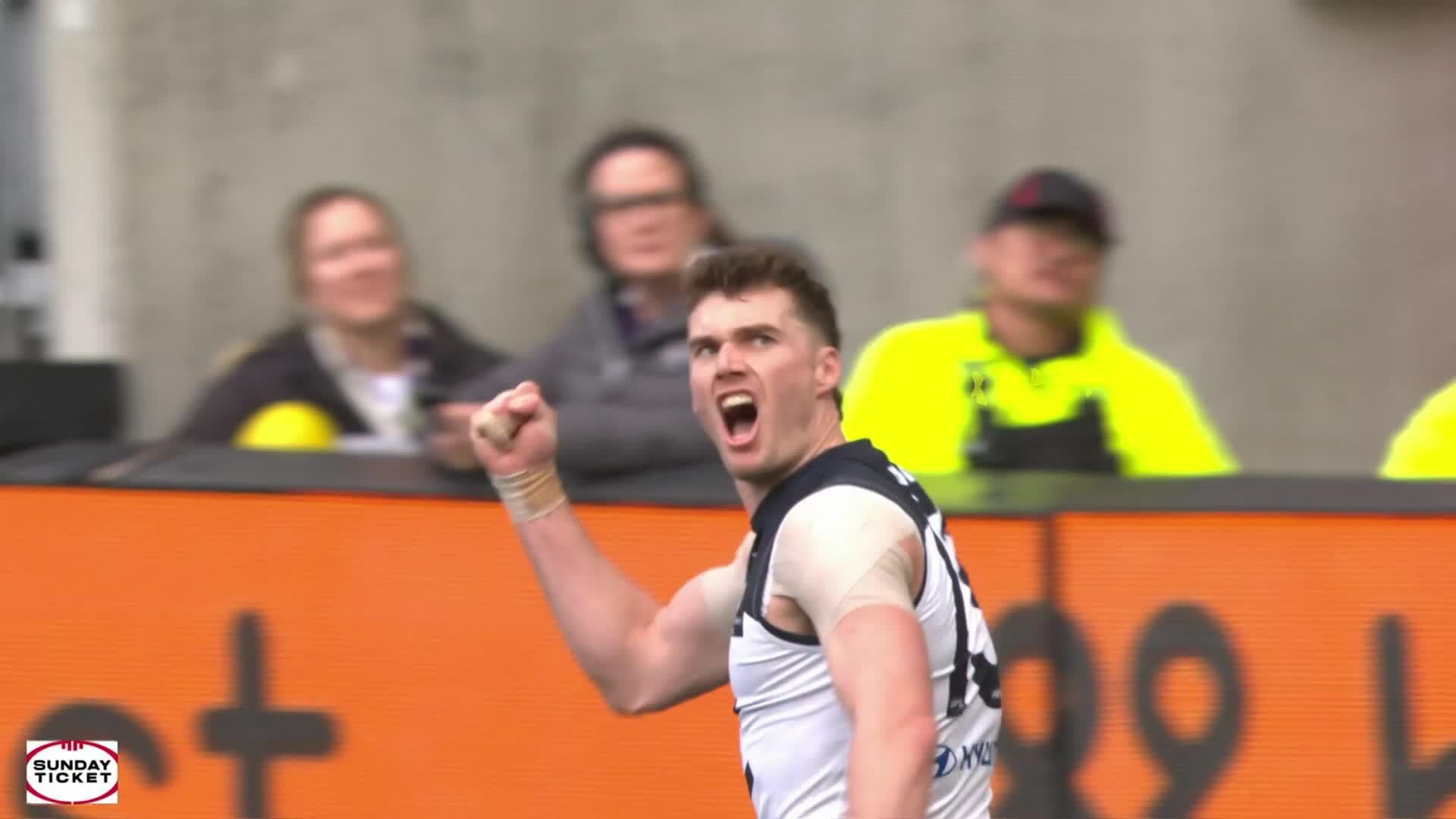 Blake's bender is a thing of beauty as Carlton runs hot early