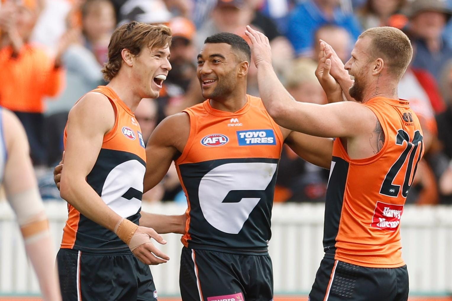 Giants back on track with clinical win over Roos