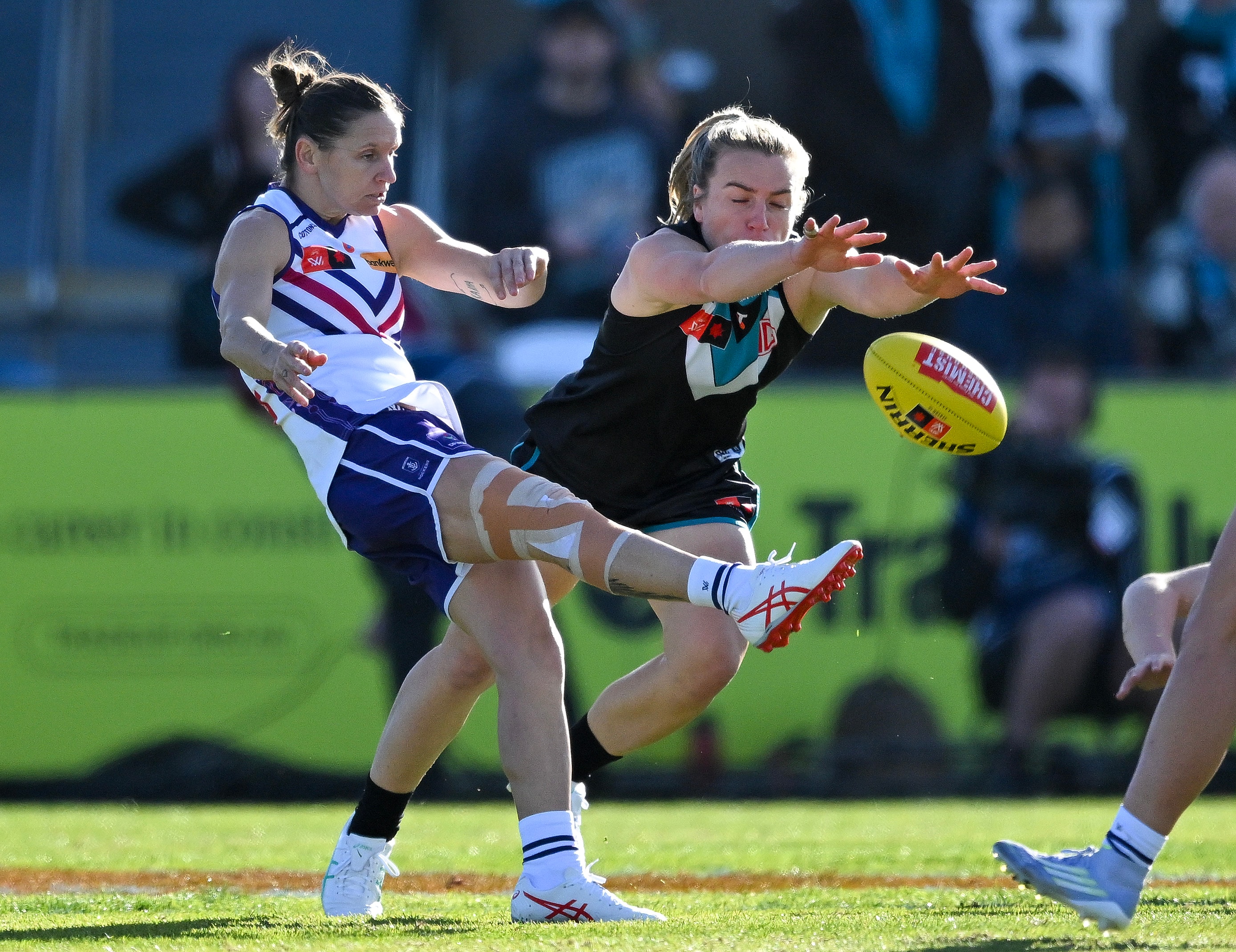 Bowers, five others score perfect AFLW votes | News Minimalist