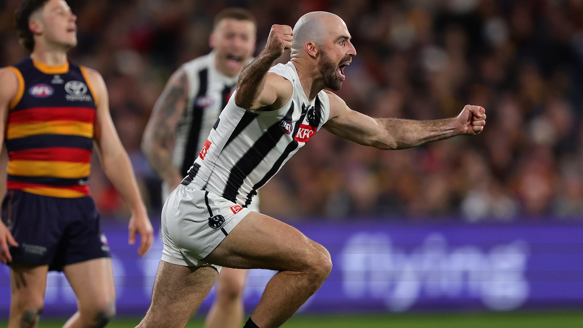 Hot Pies bring down Crows to book prelim berth