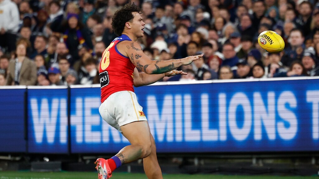‘The villain’ Rayner fuels theatrics by mocking Cats fans after goal