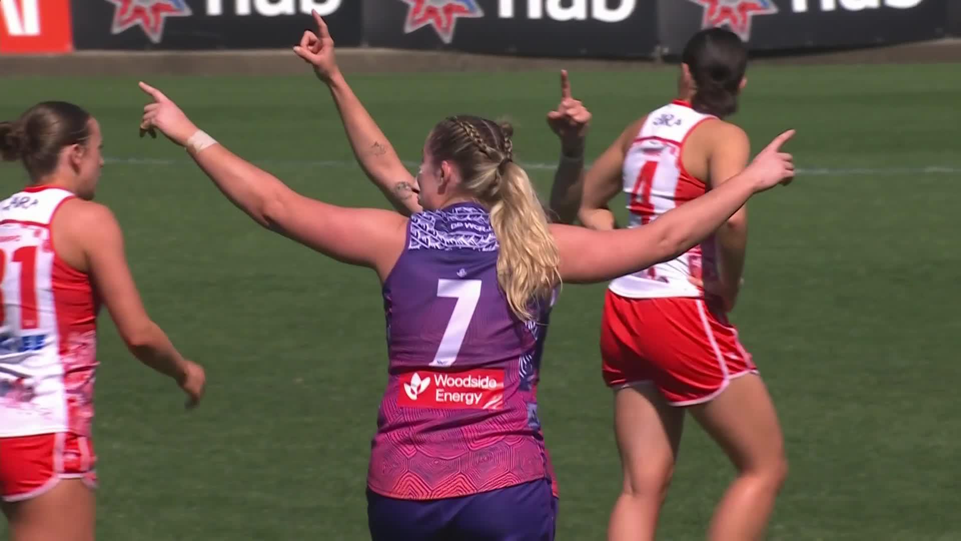 'Luck of the Irish': Docker gets unbelievable bounce