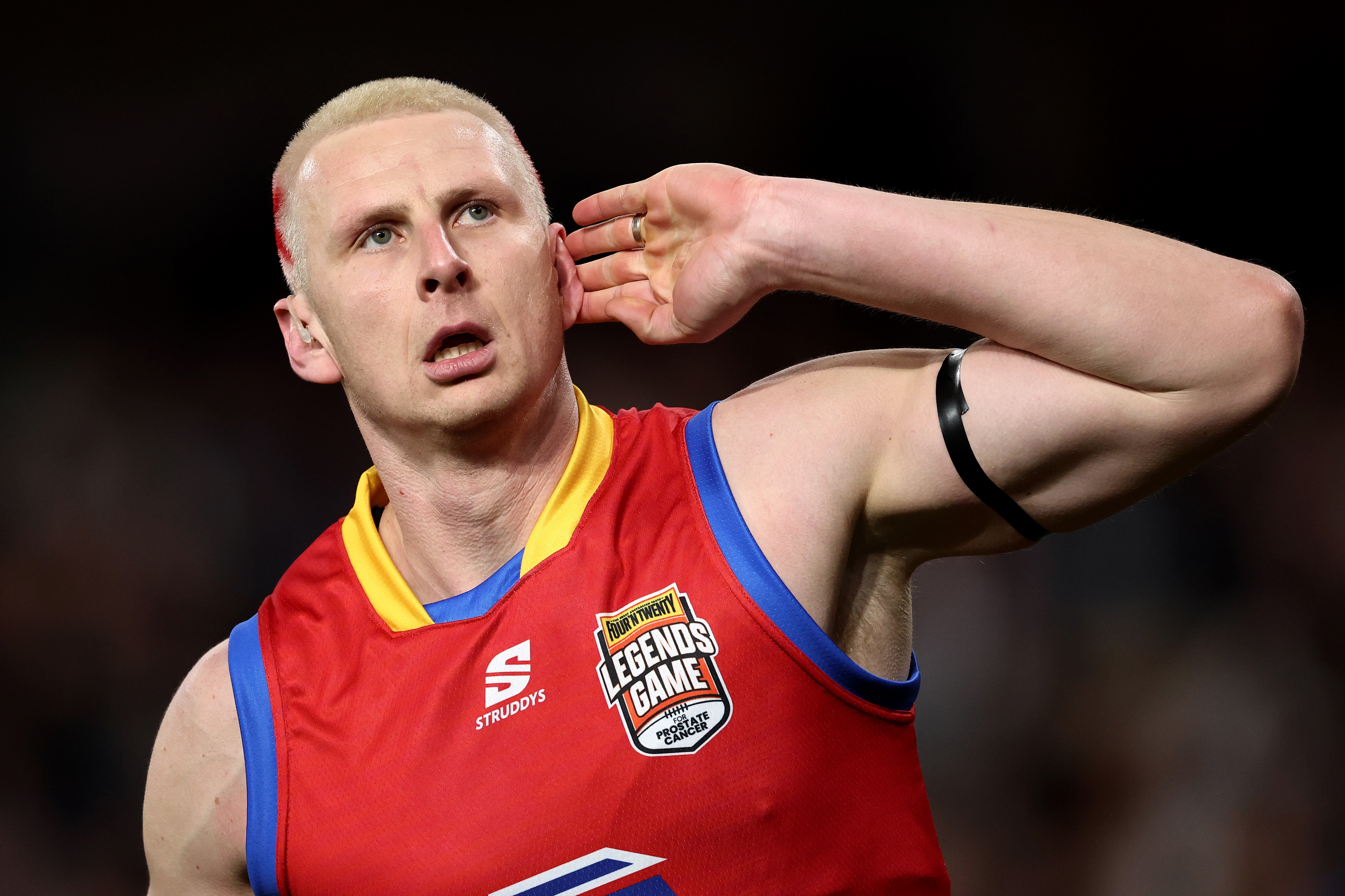 Dan does the prelim: Gorringe hosts AFL's first 'watchalong' live stream