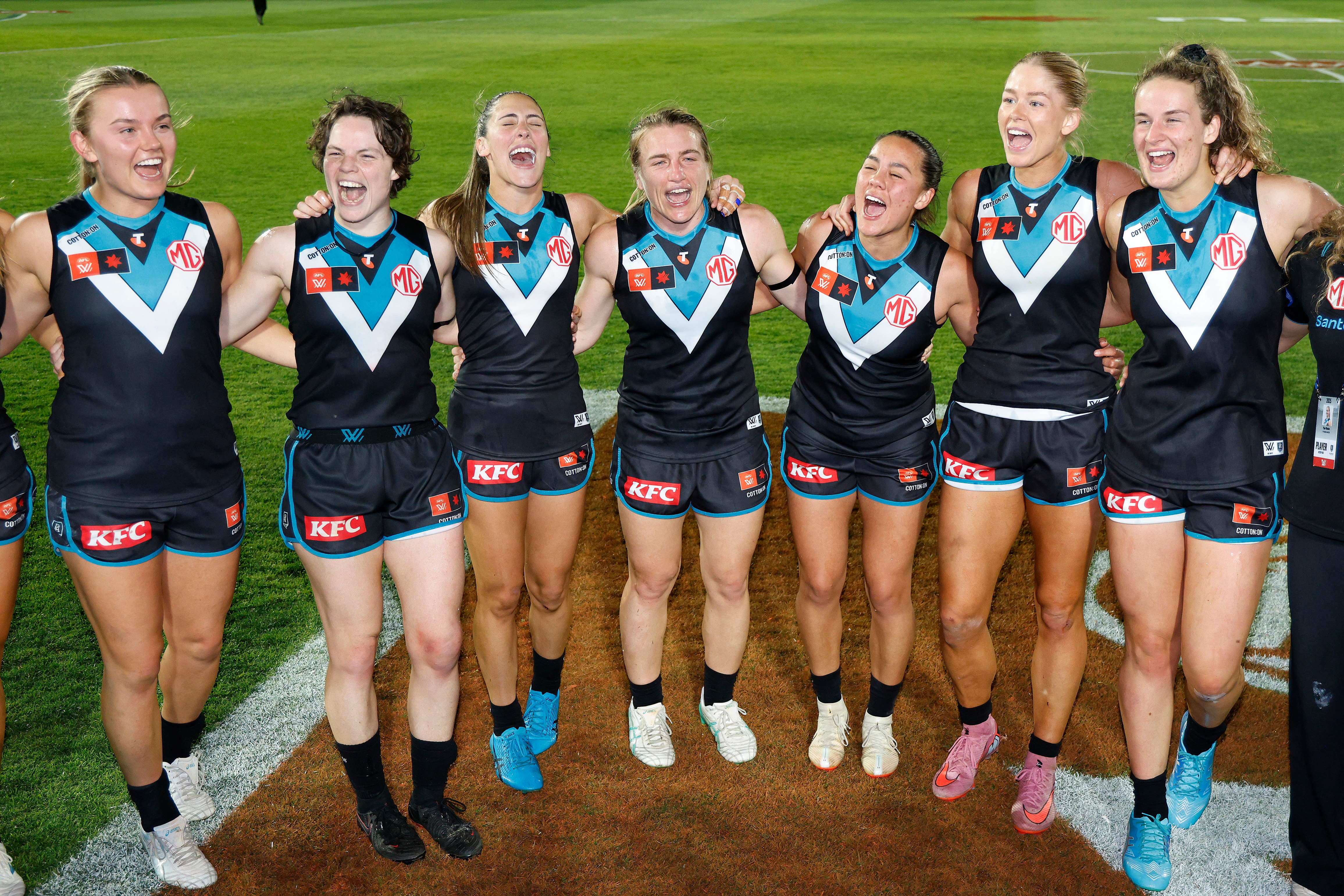 Power surge! Port flicks switch in final term to overpower Dogs