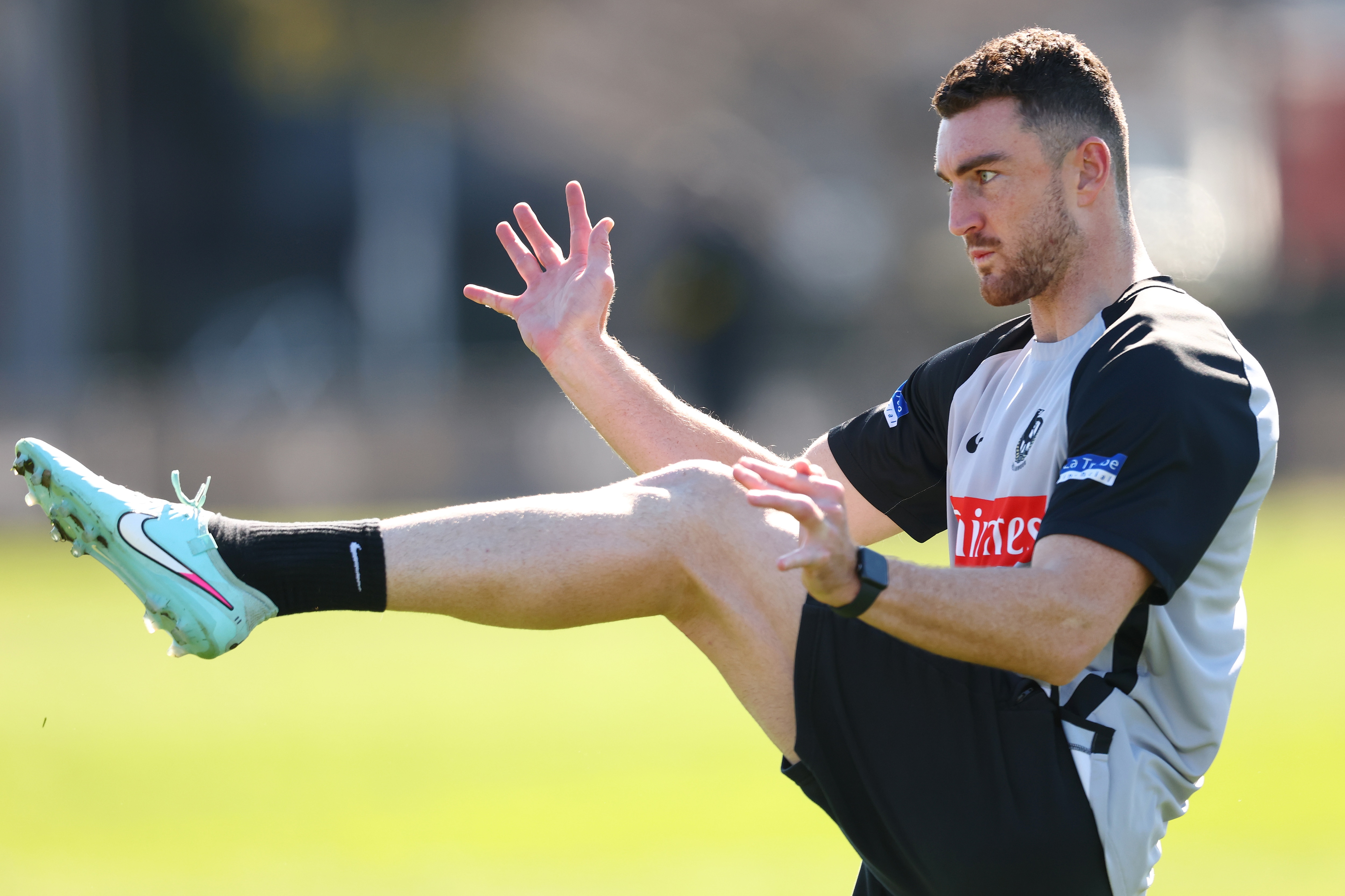 Shoulder surgery for Pies forward after injury-hit end to season