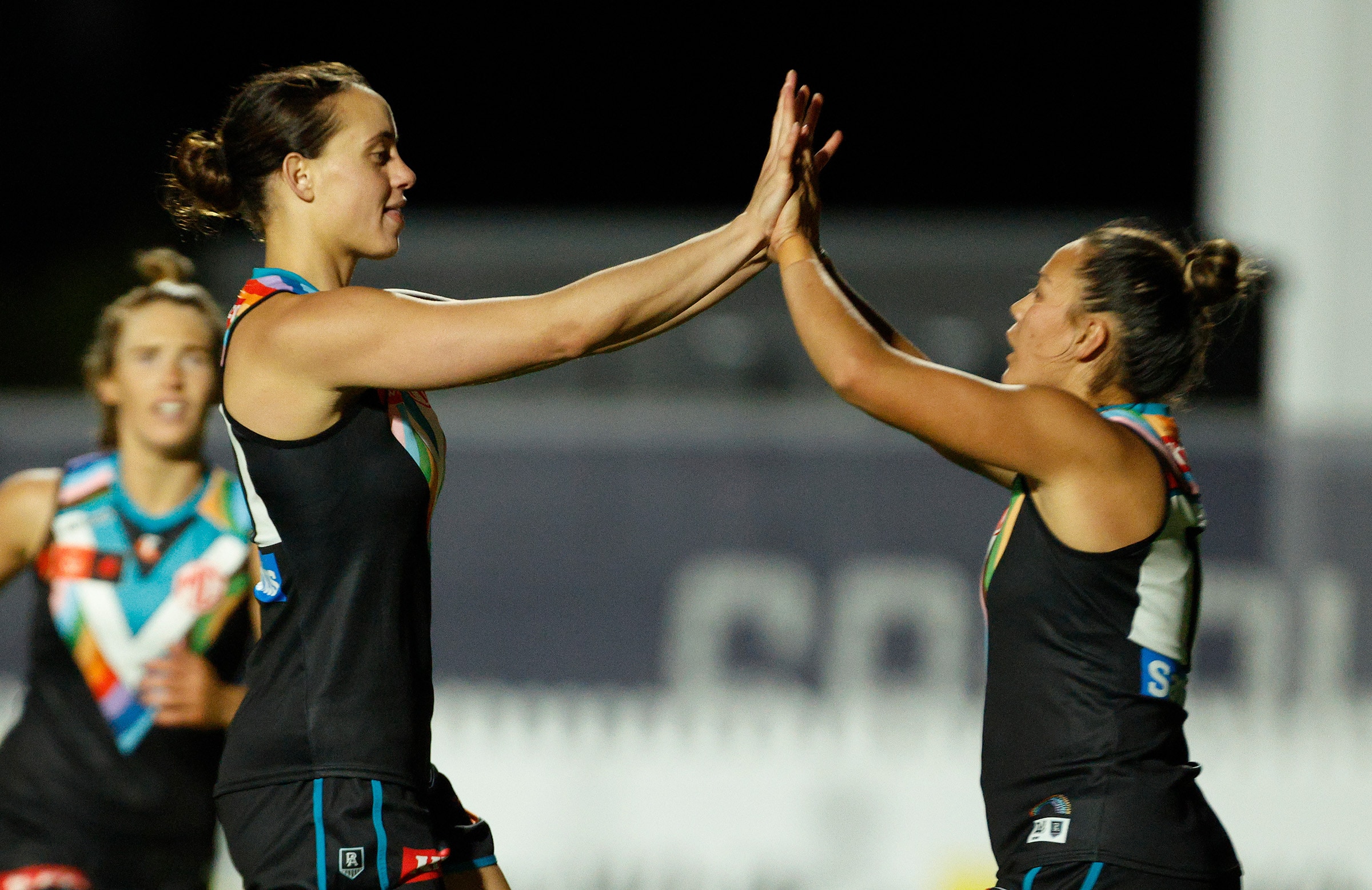 Terrific Tahau helps Power put dent in Hawks' top-two hopes