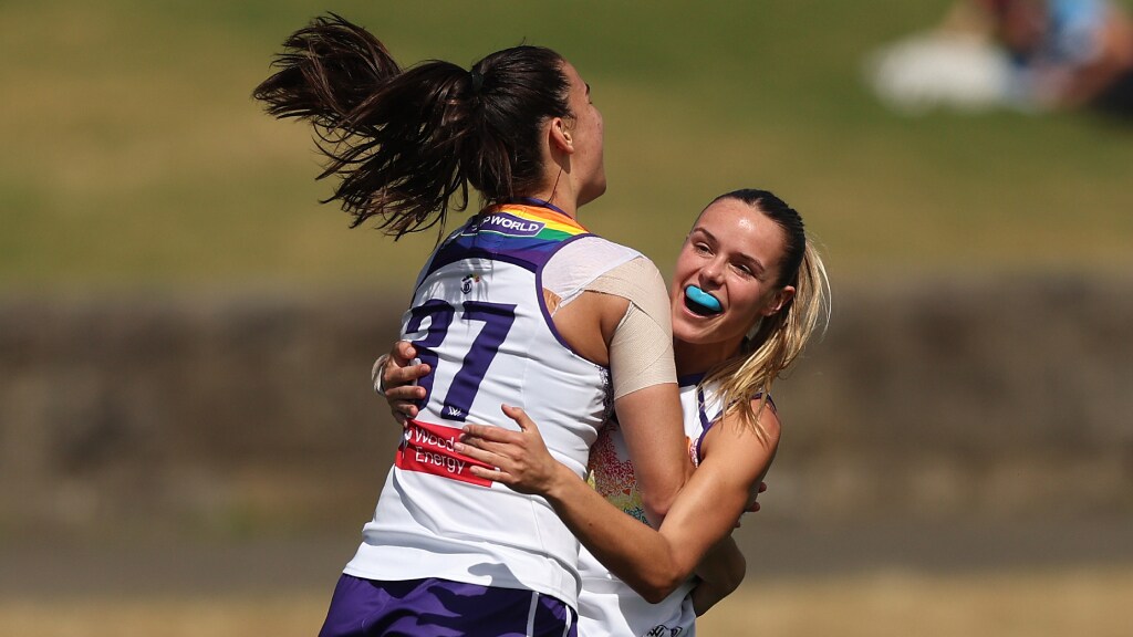 Determined Dockers respond in a flash as Kikoak strolls in