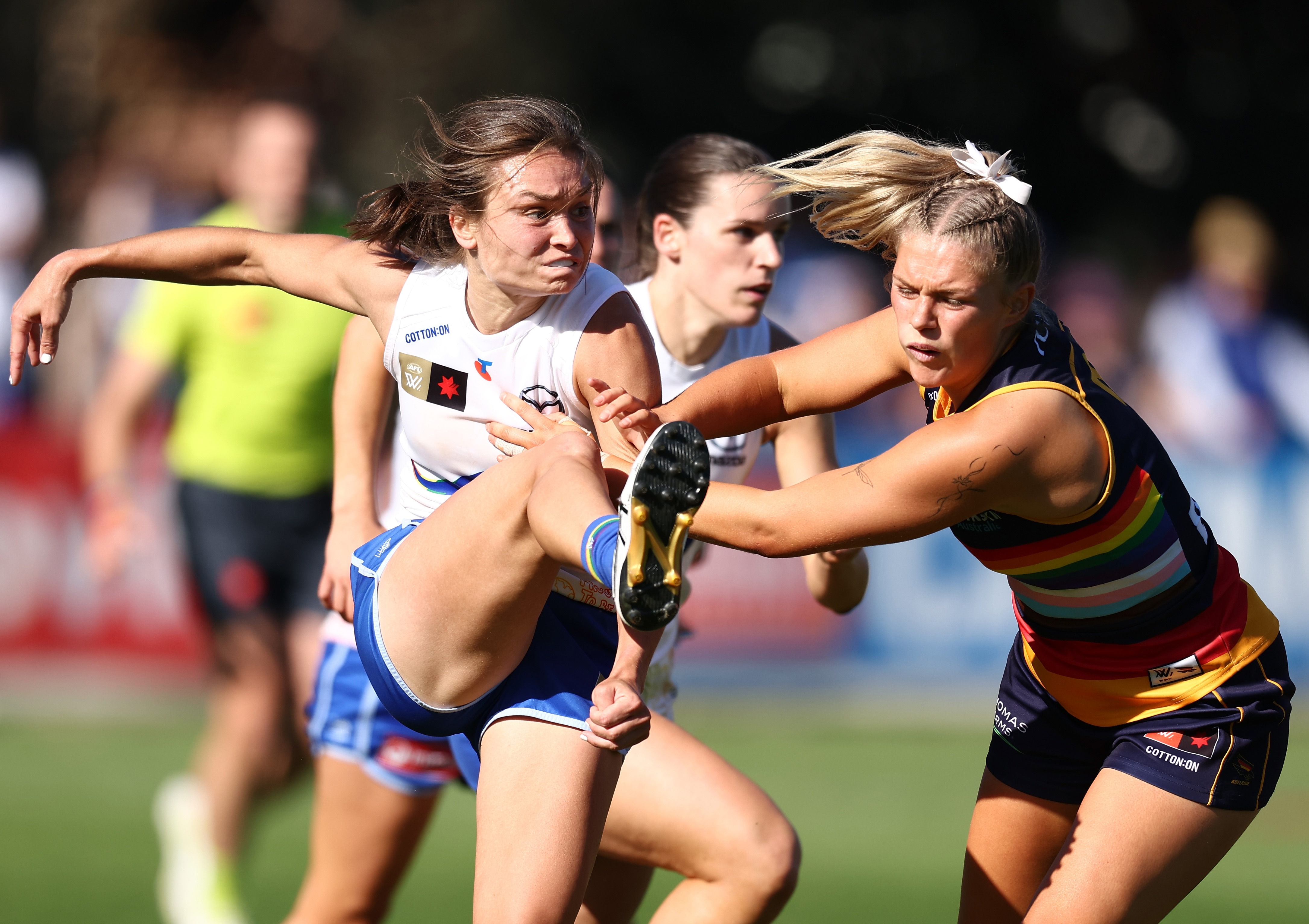 Coaches' votes, R10: Race down to three, only two perfect 10s