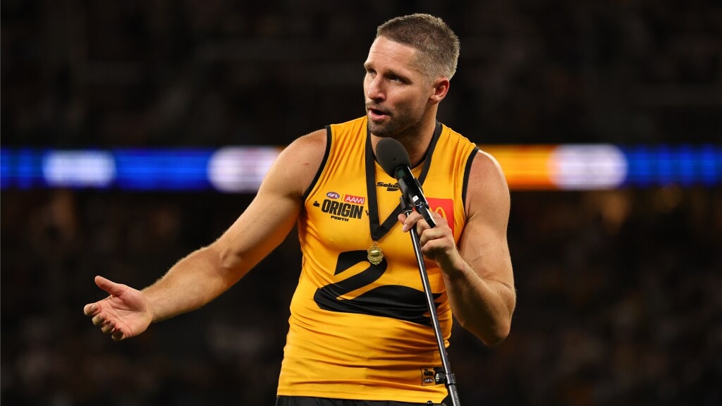 Hogan's five-goal haul seals Graham Moss Medal