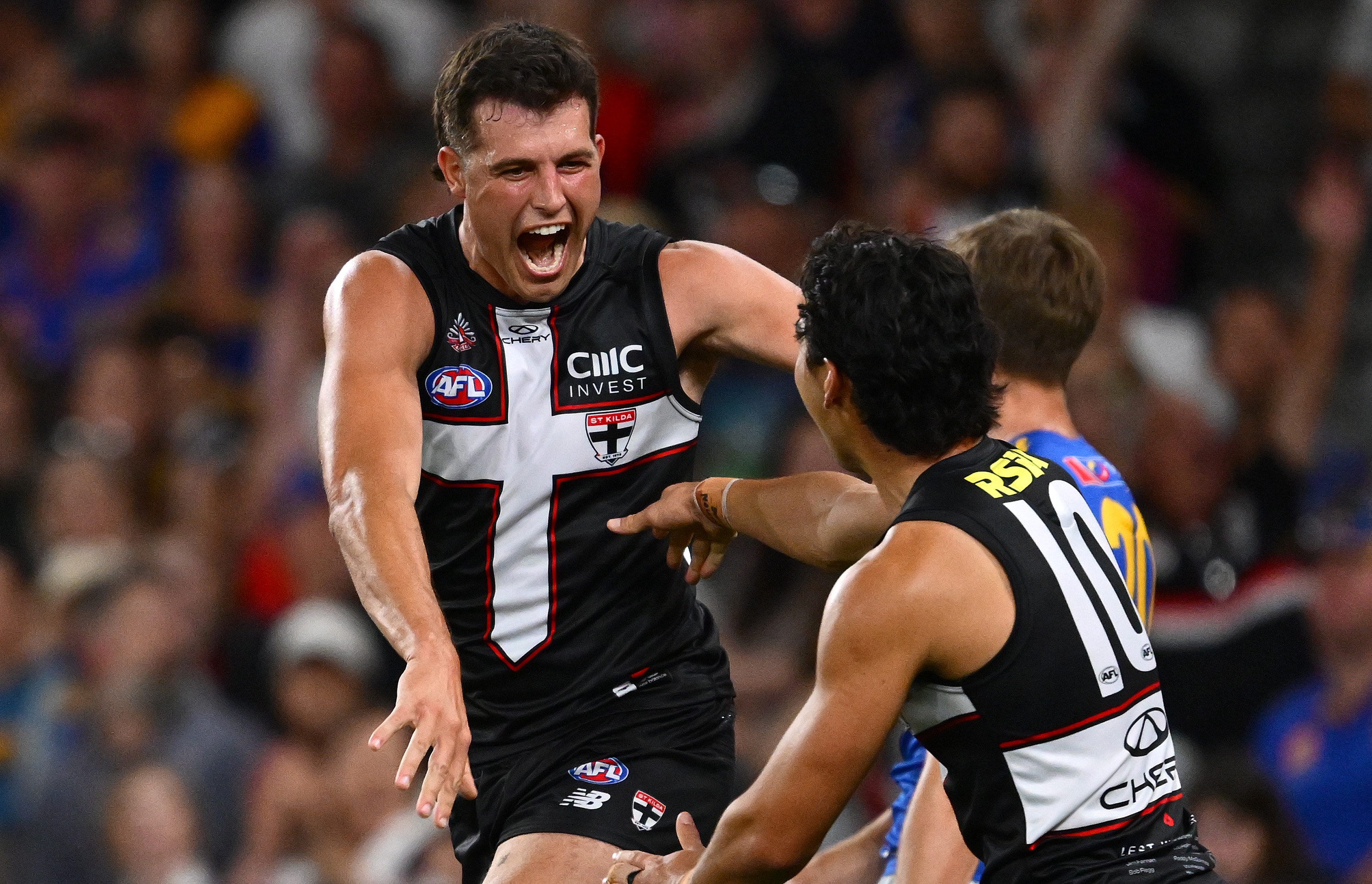 Saints show no mercy in triple-figure drubbing of Eagles