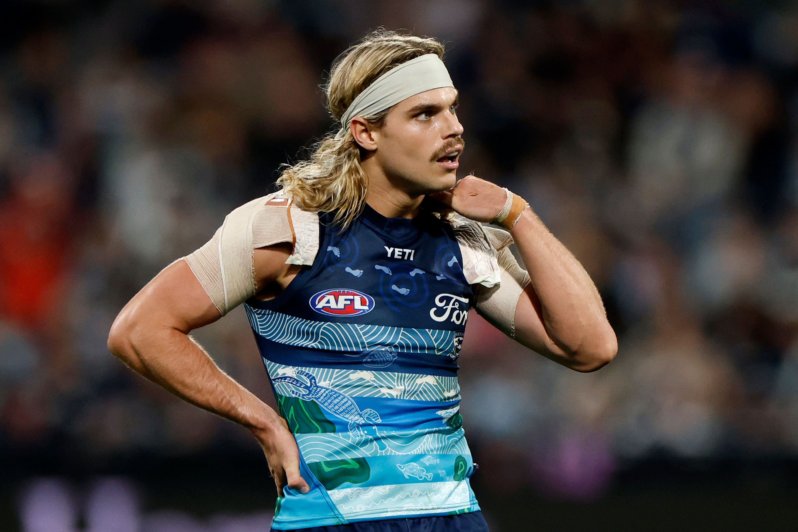 Swans rue move that 'didn't work', Scott praises young Cats